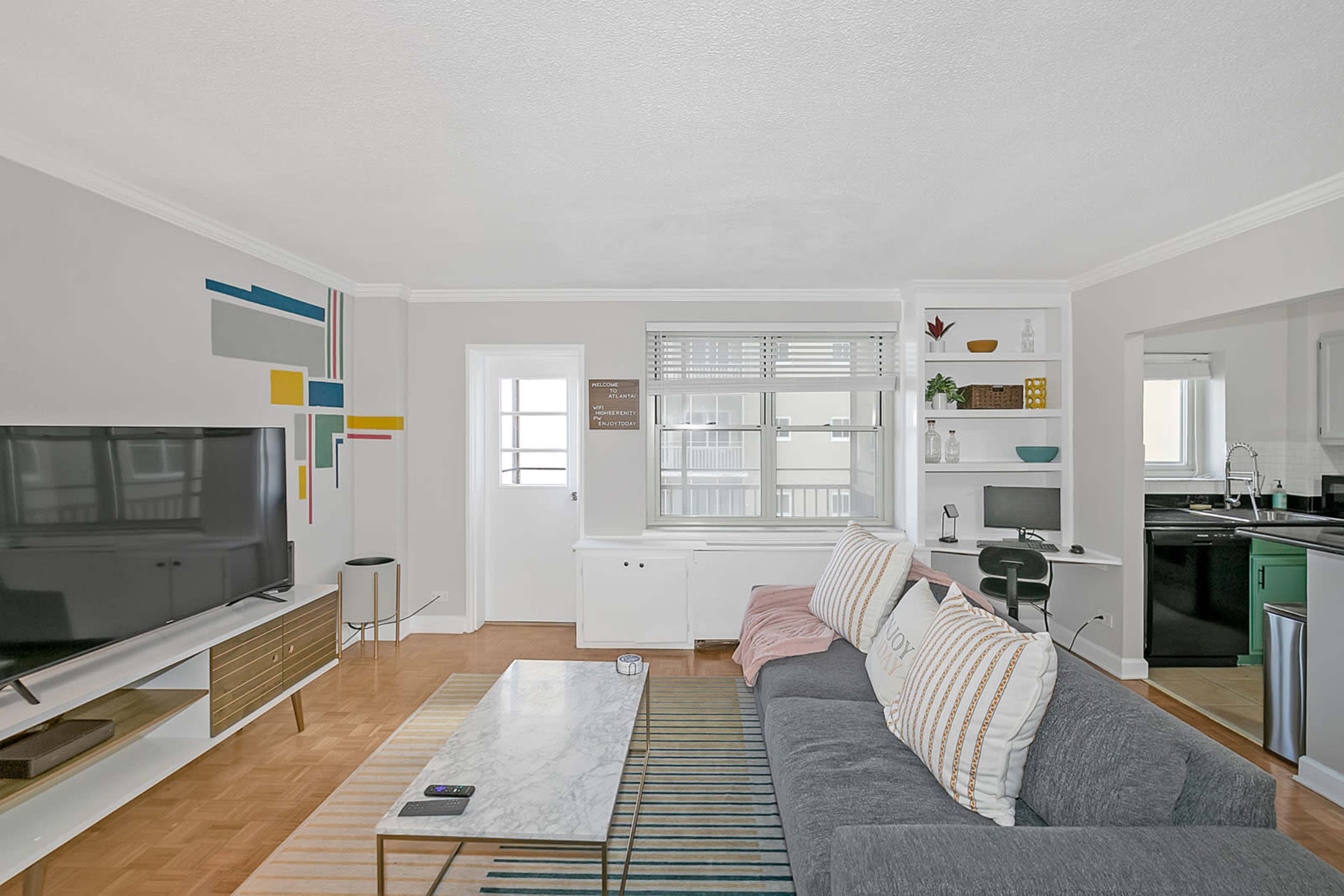Stylish Condo | 21st floor Stylish Condo with gorgeous view of Downtown ...