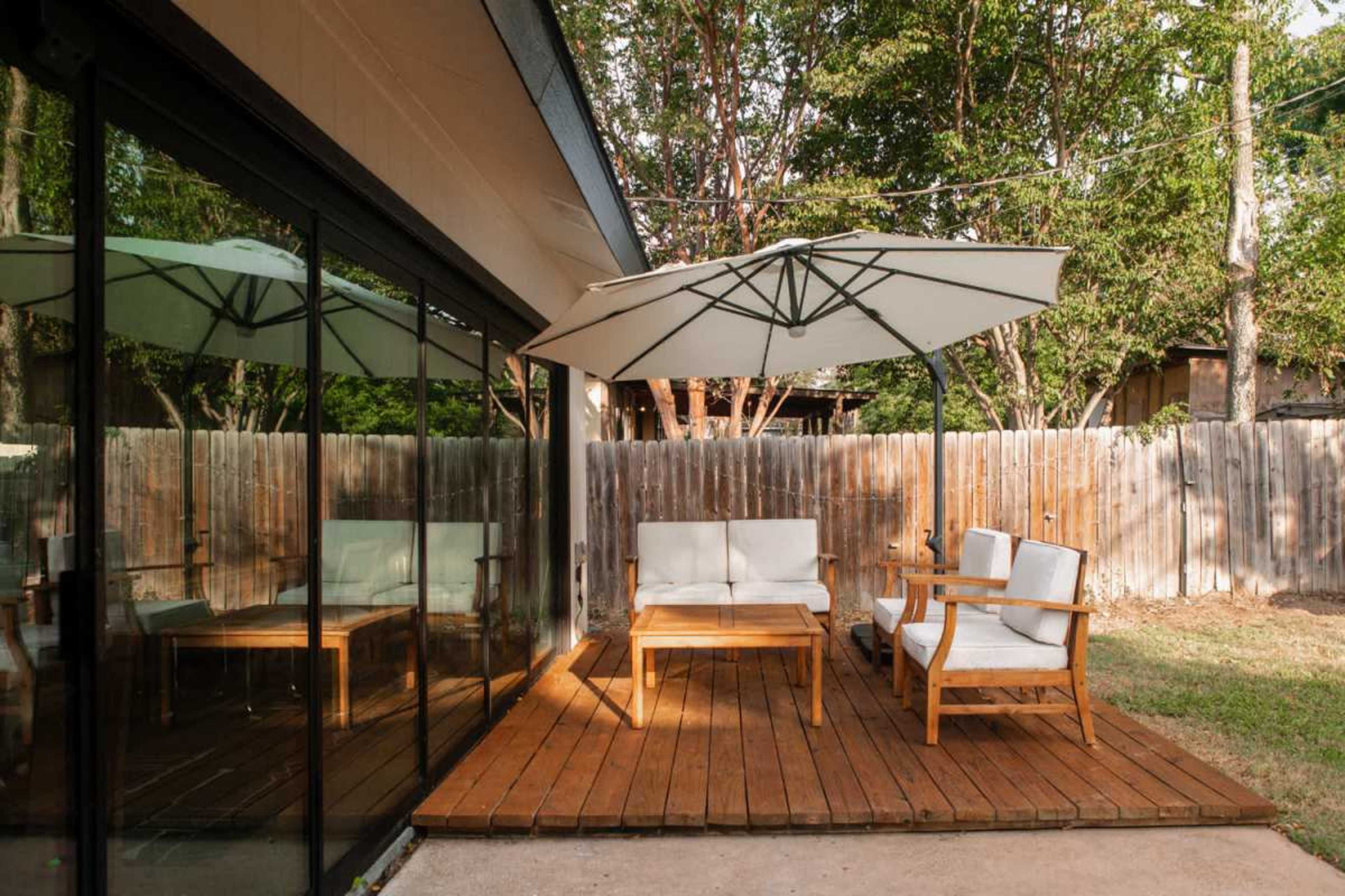 Stylish, unique, natural light-filled home, Austin, TX | Production ...