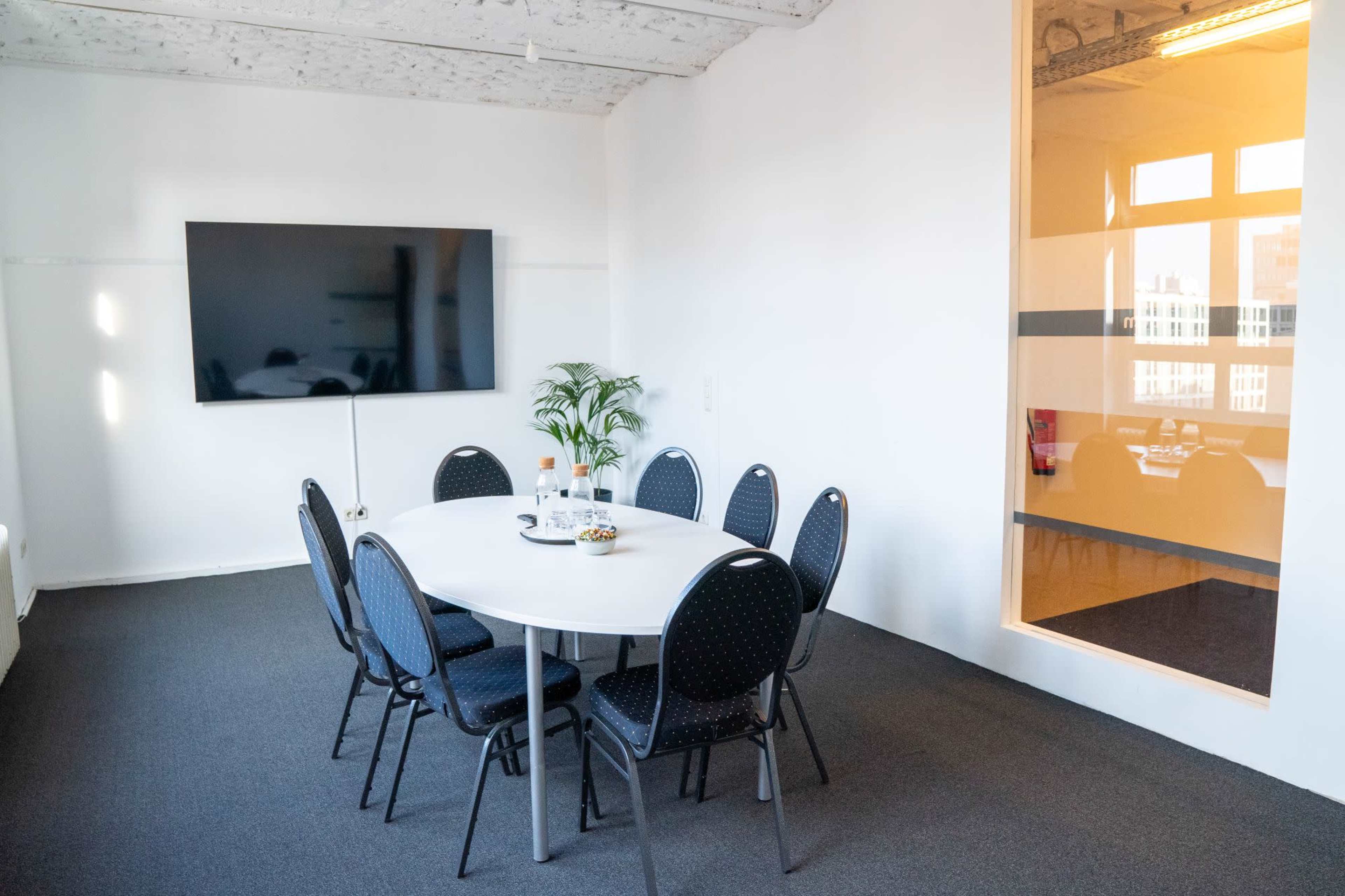 Kompakter Raum für klare Gedanken – zentral in Berlin-Mitte, Berlin ...