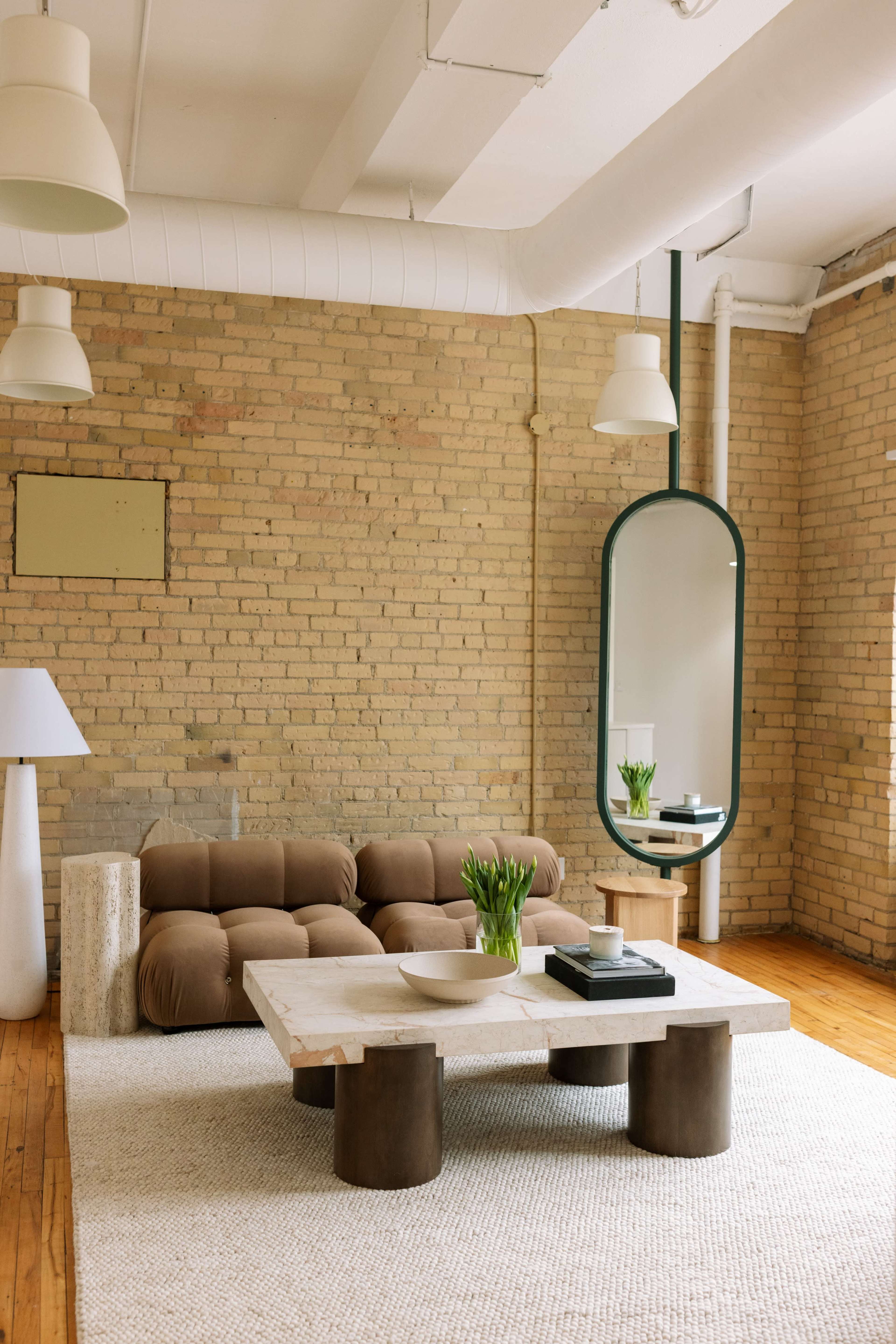 Heads+Tales Studio | Work & Content Space | A bright studio for ...