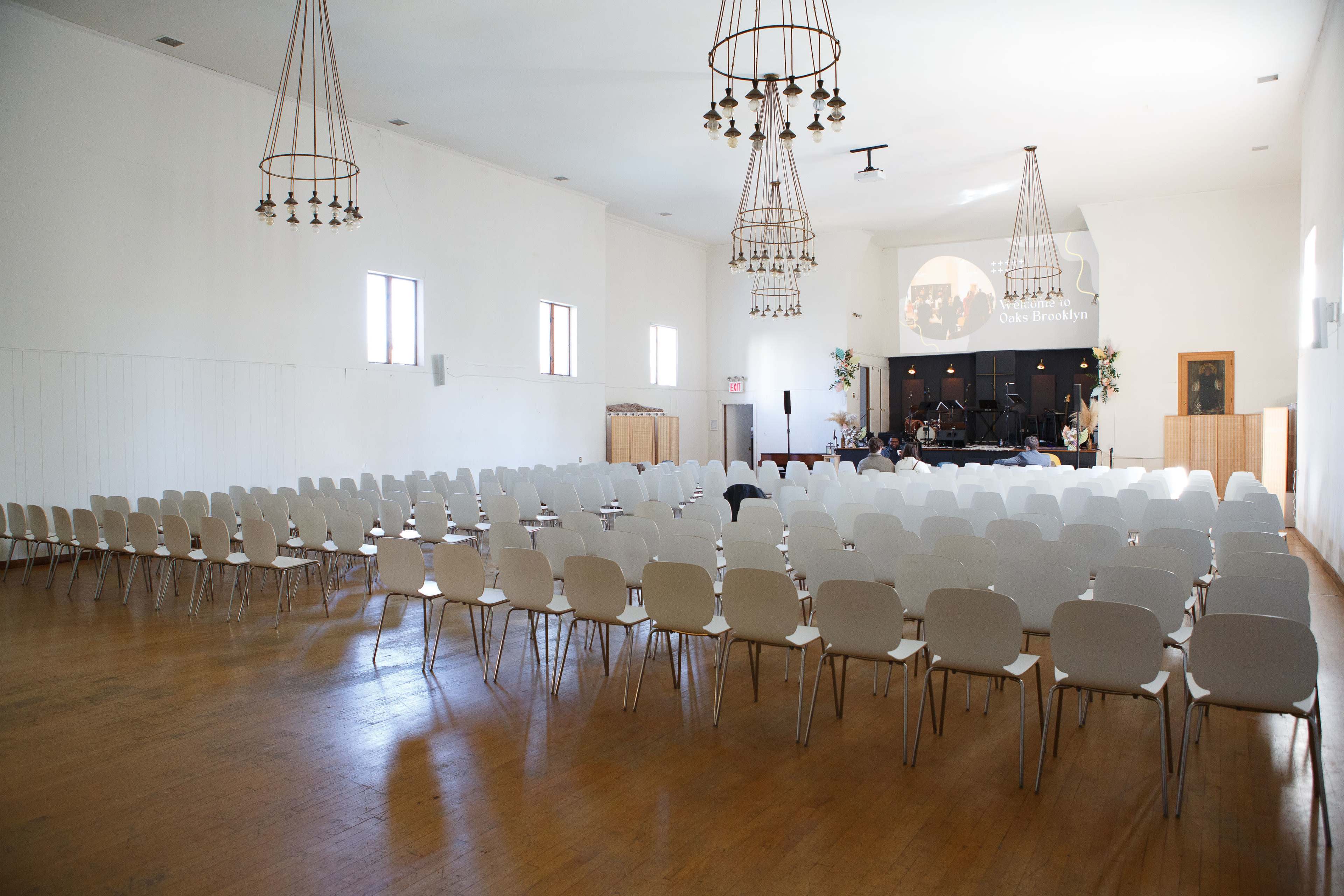 Oaks Church Brooklyn | Williamsburg minimalistic gathering space with ...
