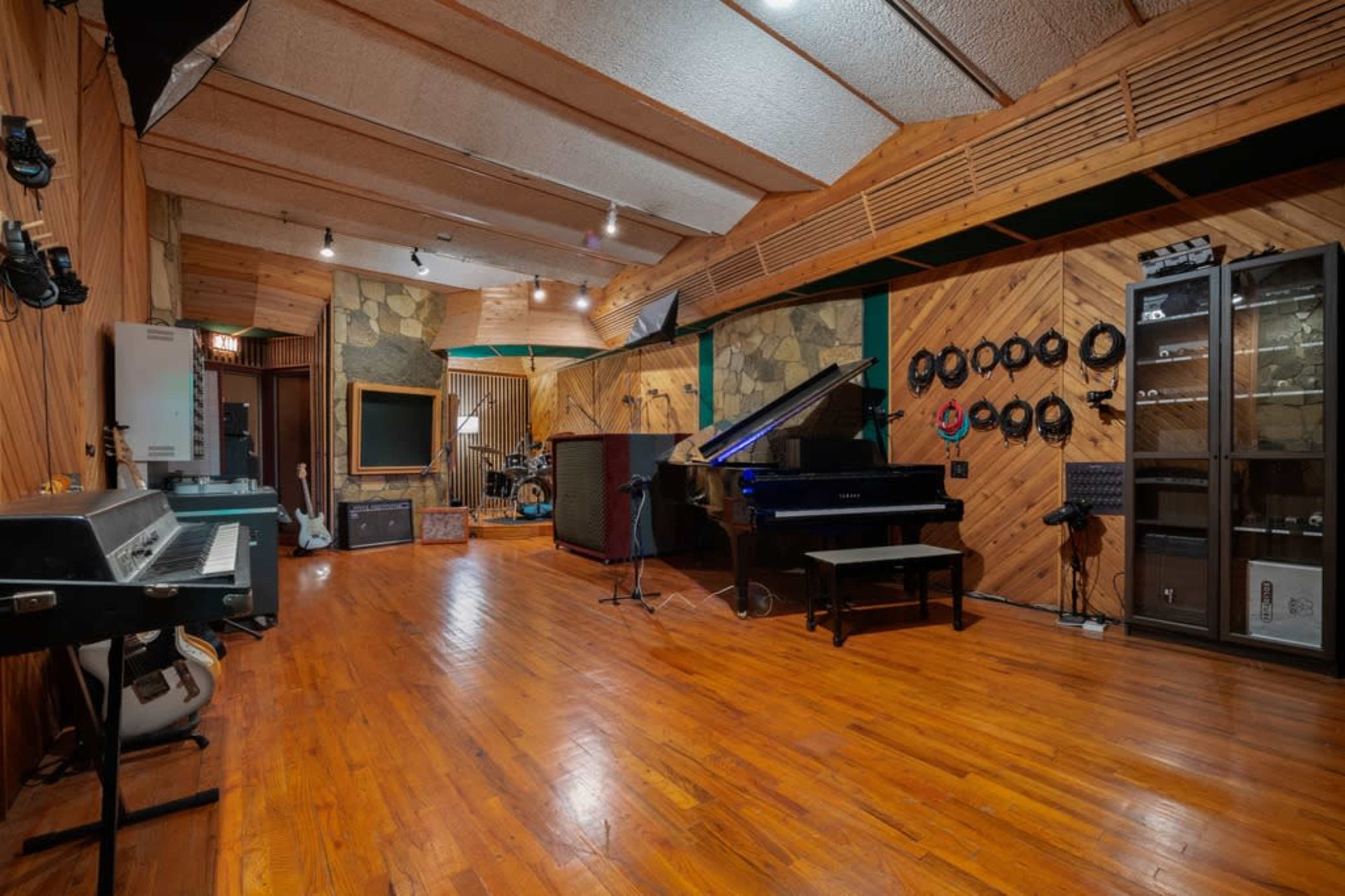 Los Depressos | State of the Art Recording Studio with Large Control ...