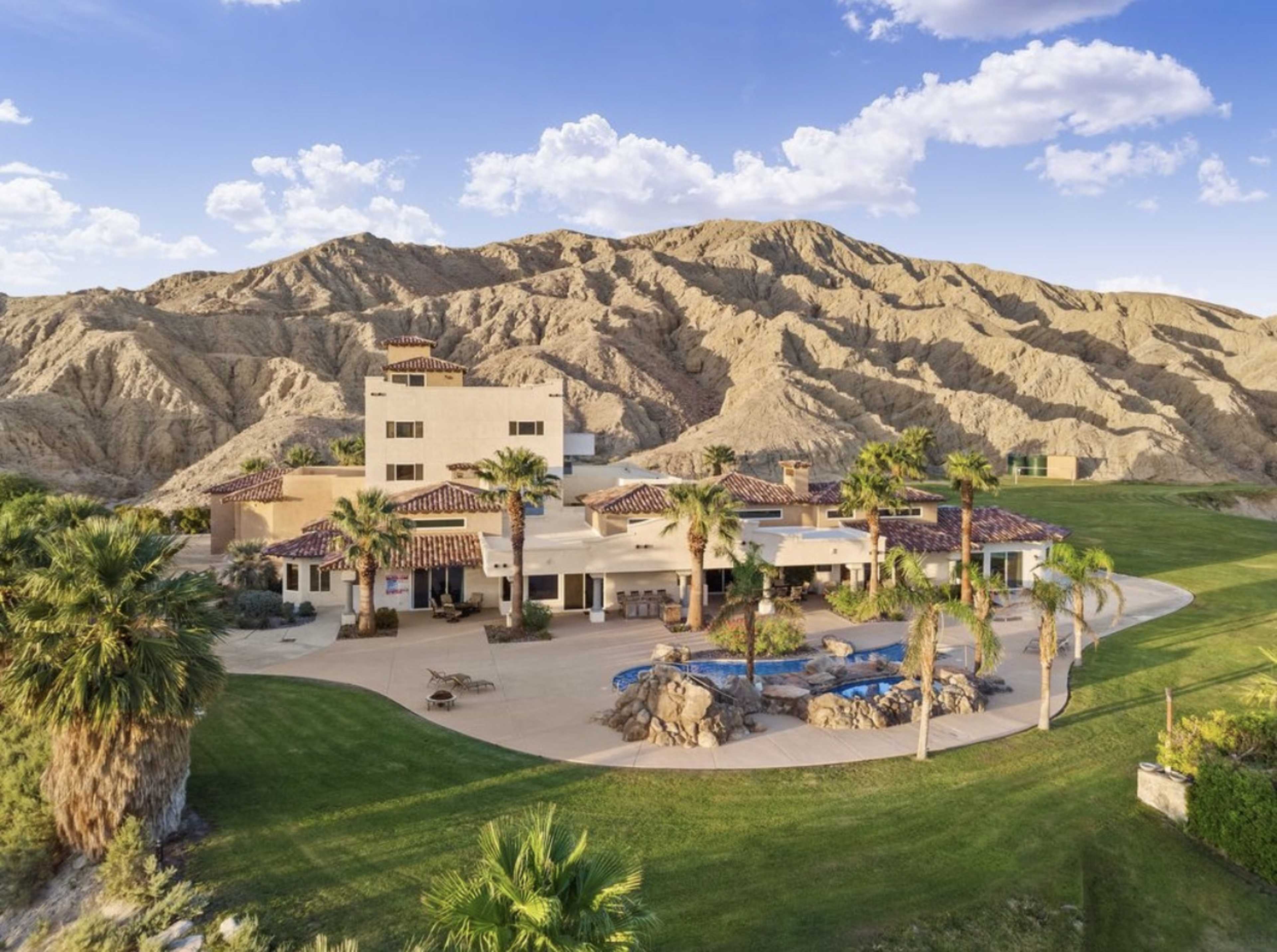 Helipad - Amazing Property in the Desert 🌵, Thousand Palms, CA ...