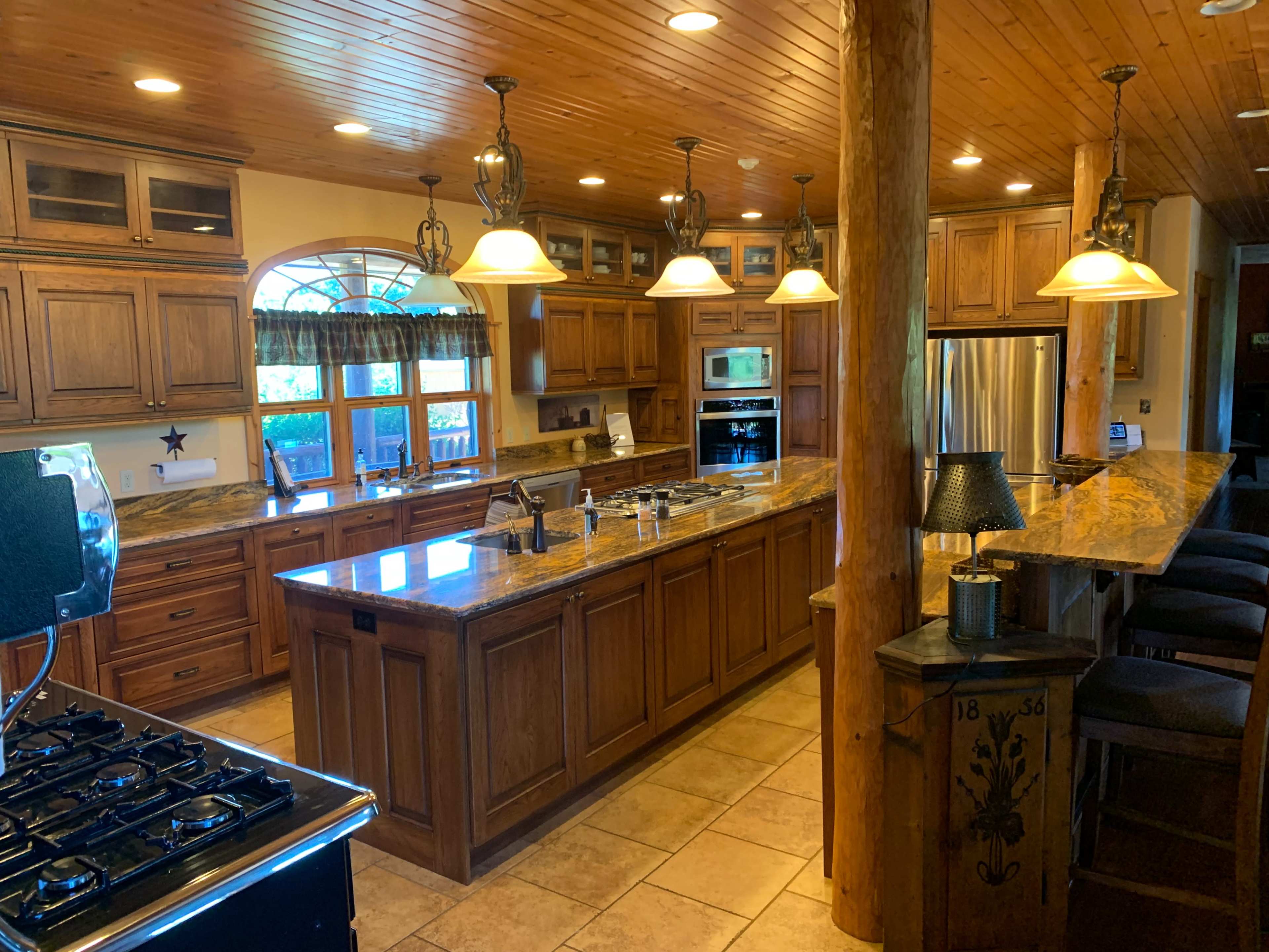 Spacious, antique accented log cabin lodge on 100+ acres, Indiana, PA ...