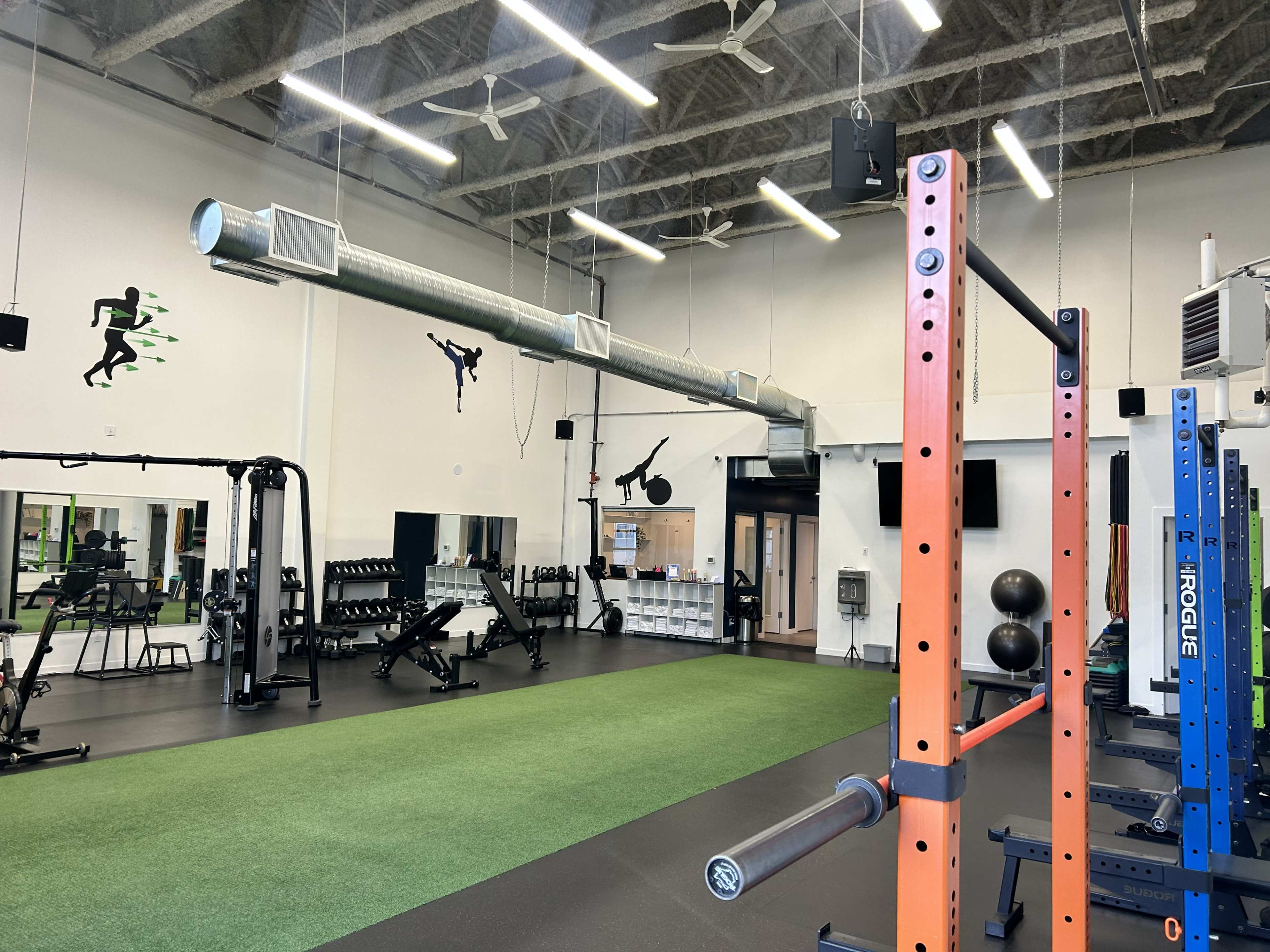 Spacious North Vancouver Studio for Health and Fitness, North Vancouver ...