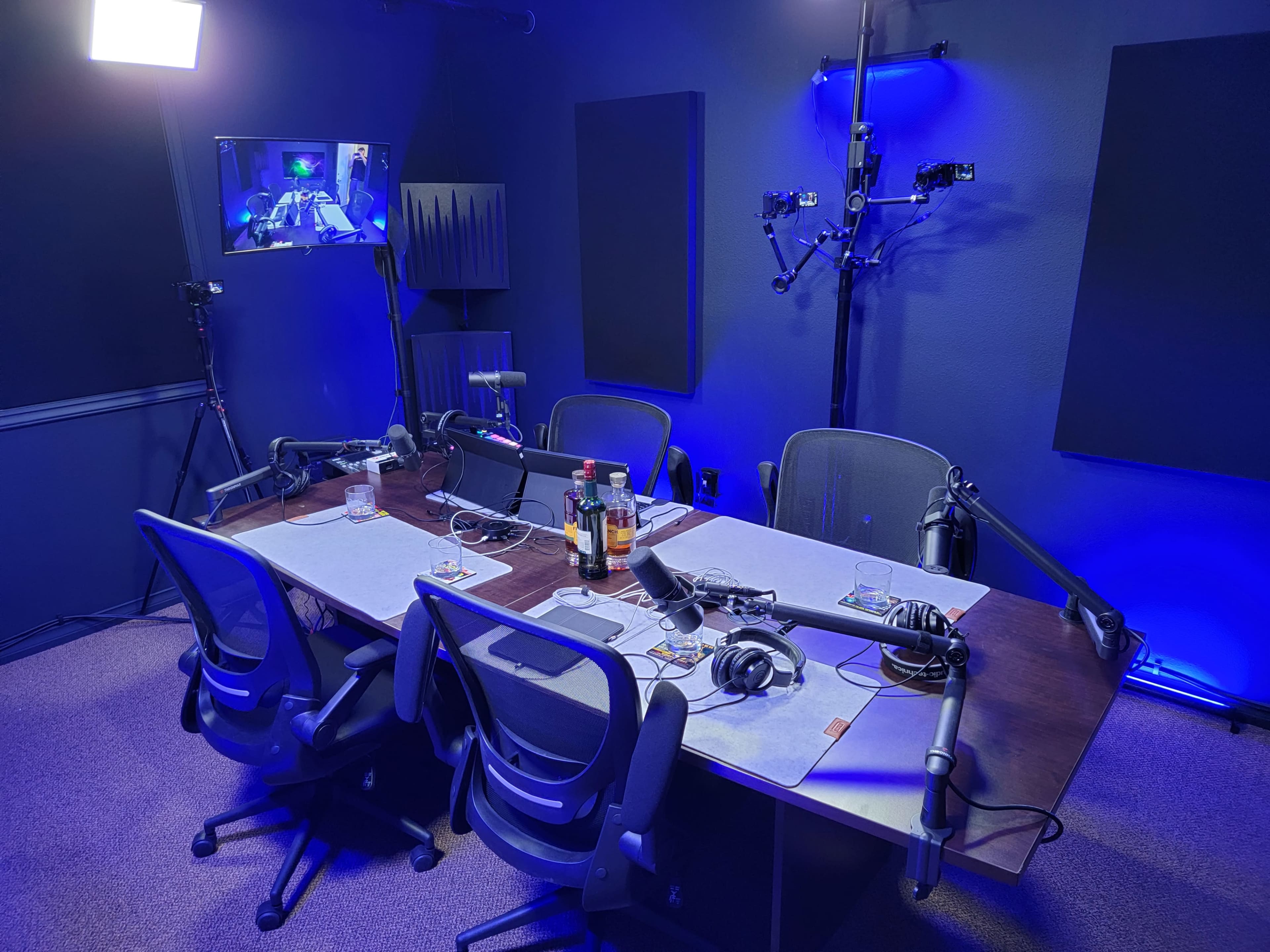 Professional Recording Studio For Podcasts, YouTube, & Livestreaming 15 ...