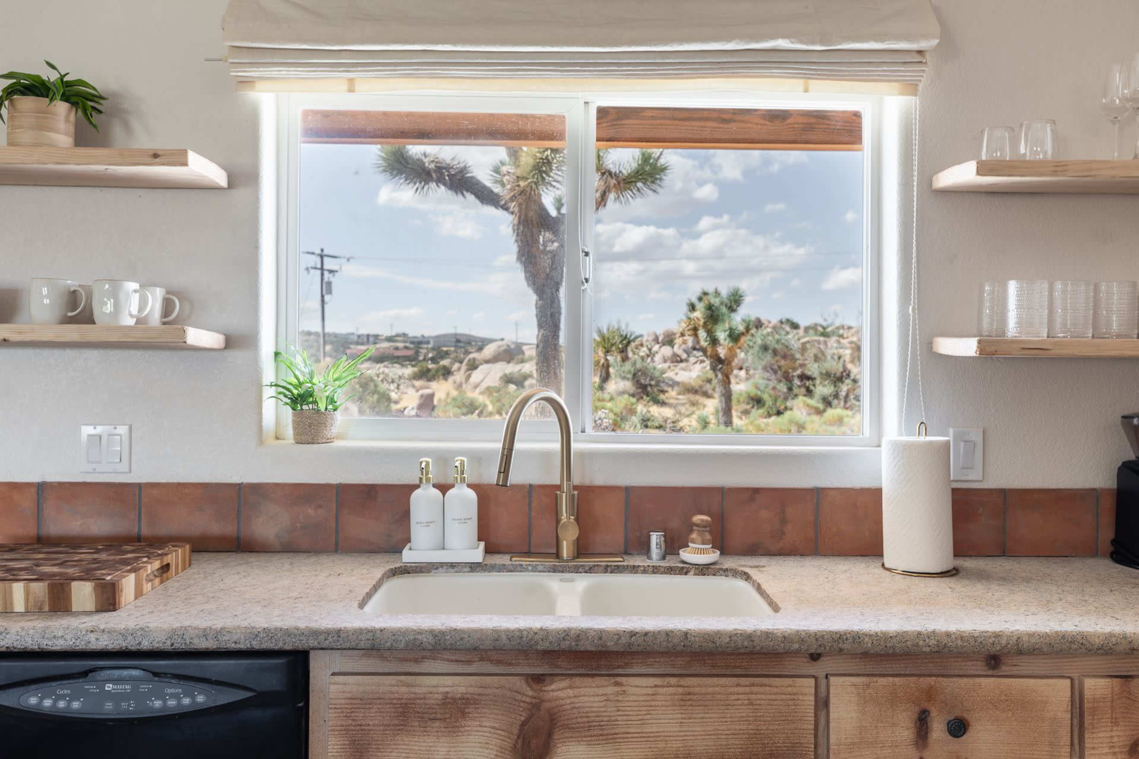 Luxury House with Desert Vibes, Pool & Sweeping Views, Yucca Valley, CA ...