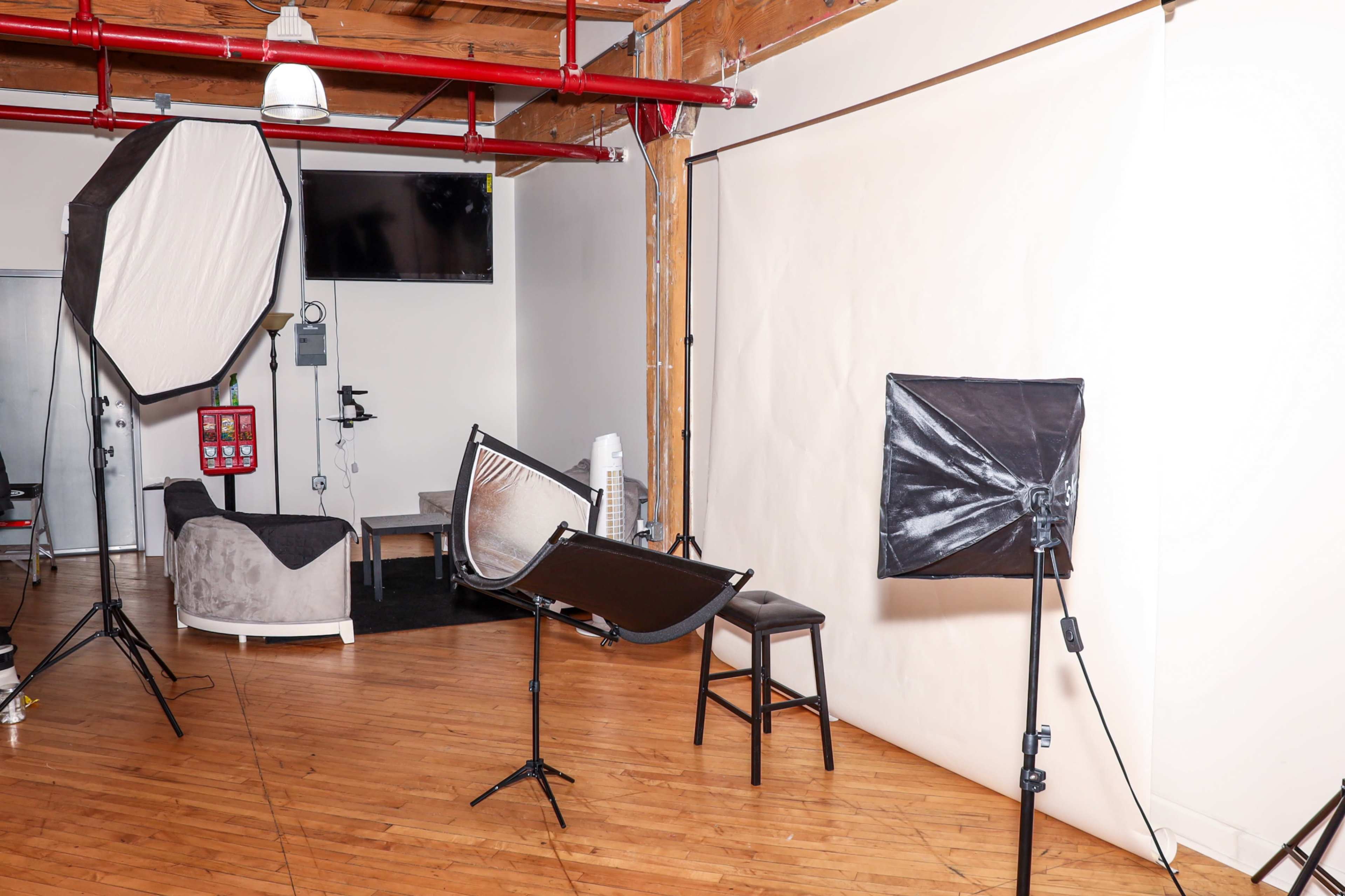 Spending On Vending Studios, Chicago, IL | Production | Peerspace
