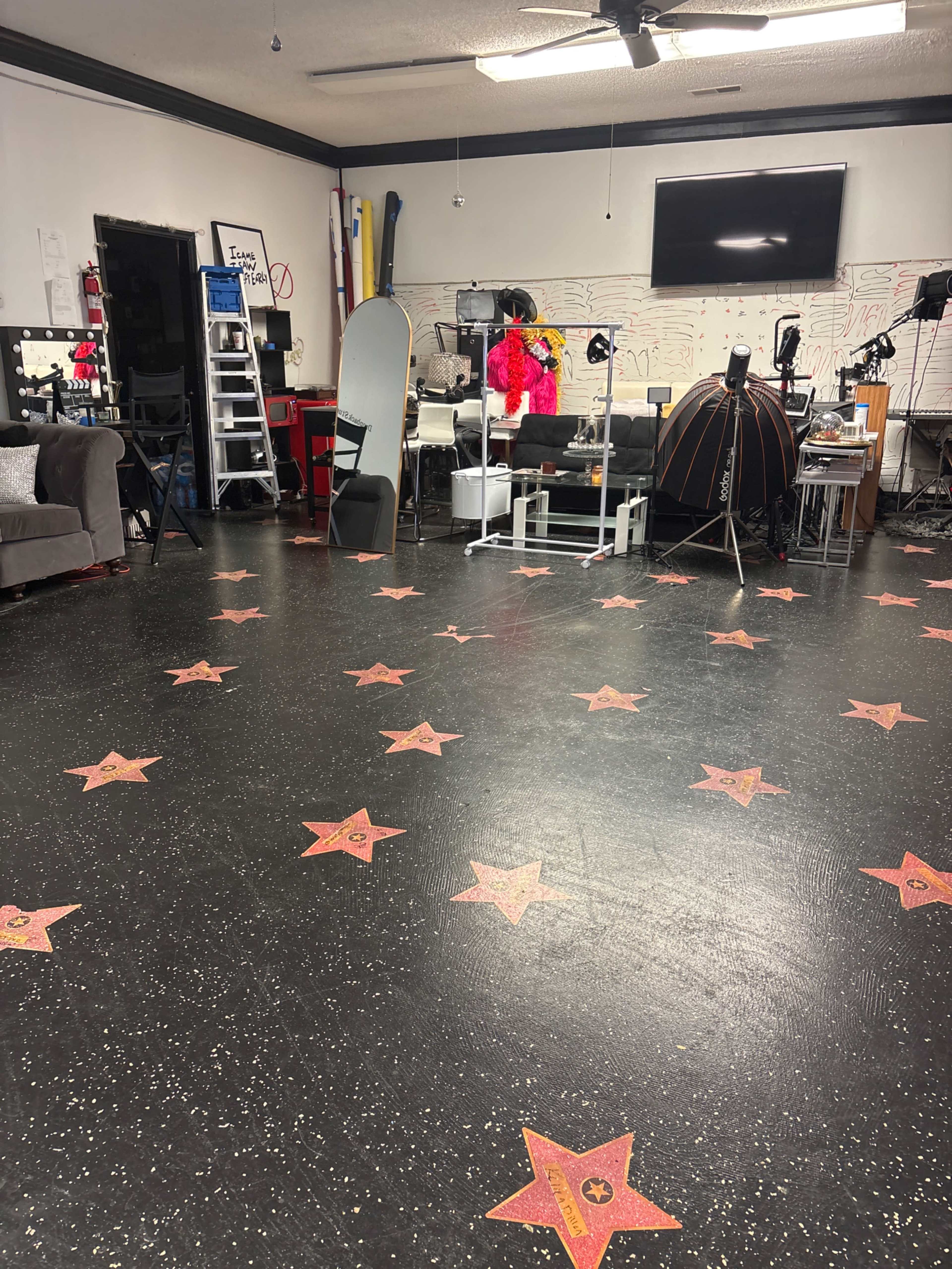 Creative Space For Photography, Podcast, Content Creation and More ...