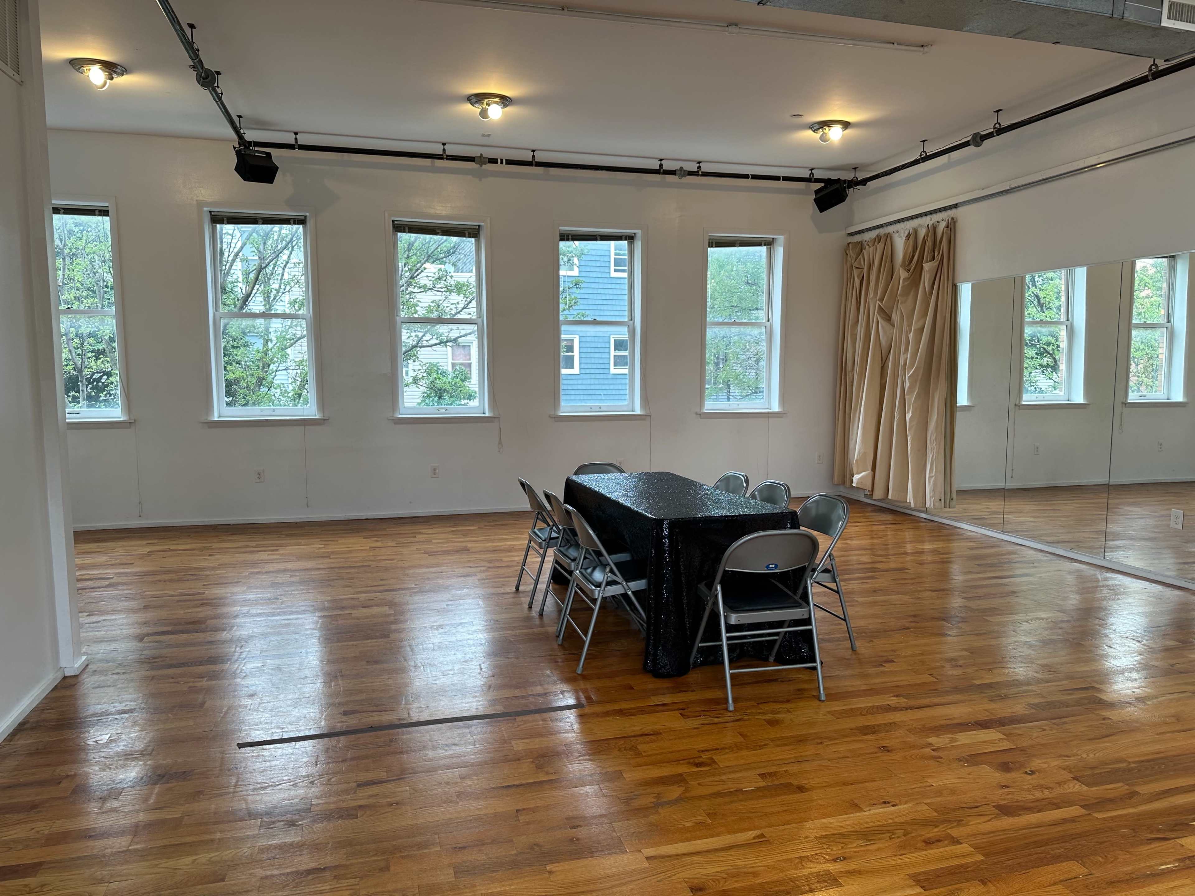 Sunlit Studio in Greenpoint, Brooklyn, NY | Off-Site | Peerspace