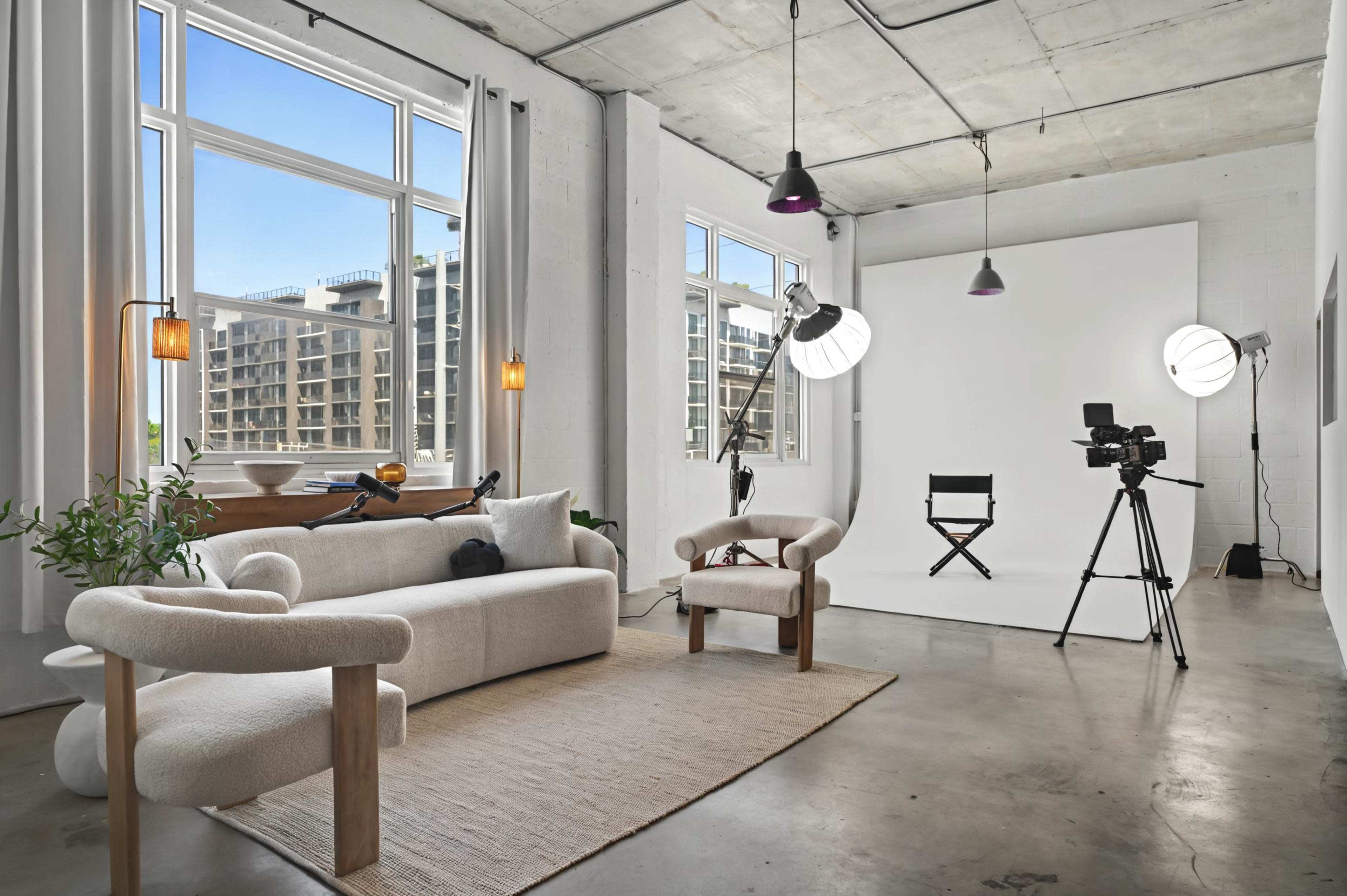 unCommon Studios | Wynwood Film, Podcast and Photo Studio (Equipment ...