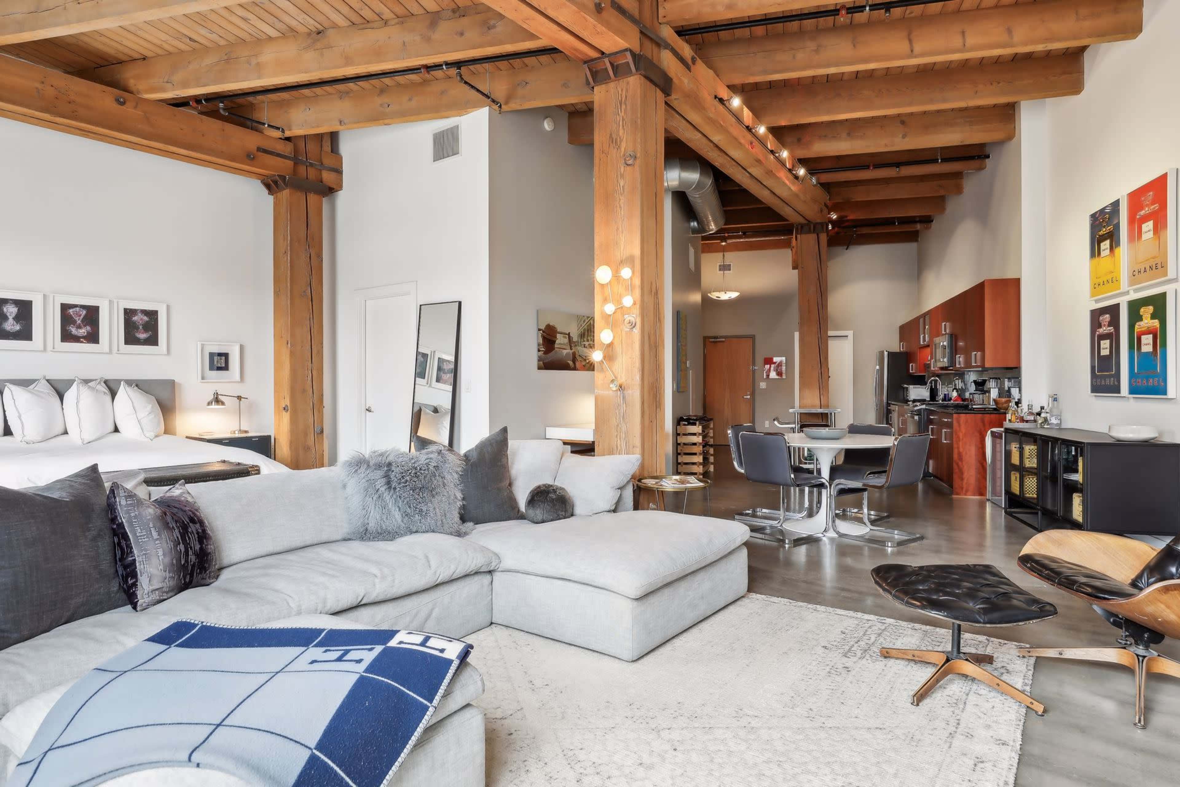 Downtown Loft with Skyline View, Minneapolis, MN | Production | Peerspace