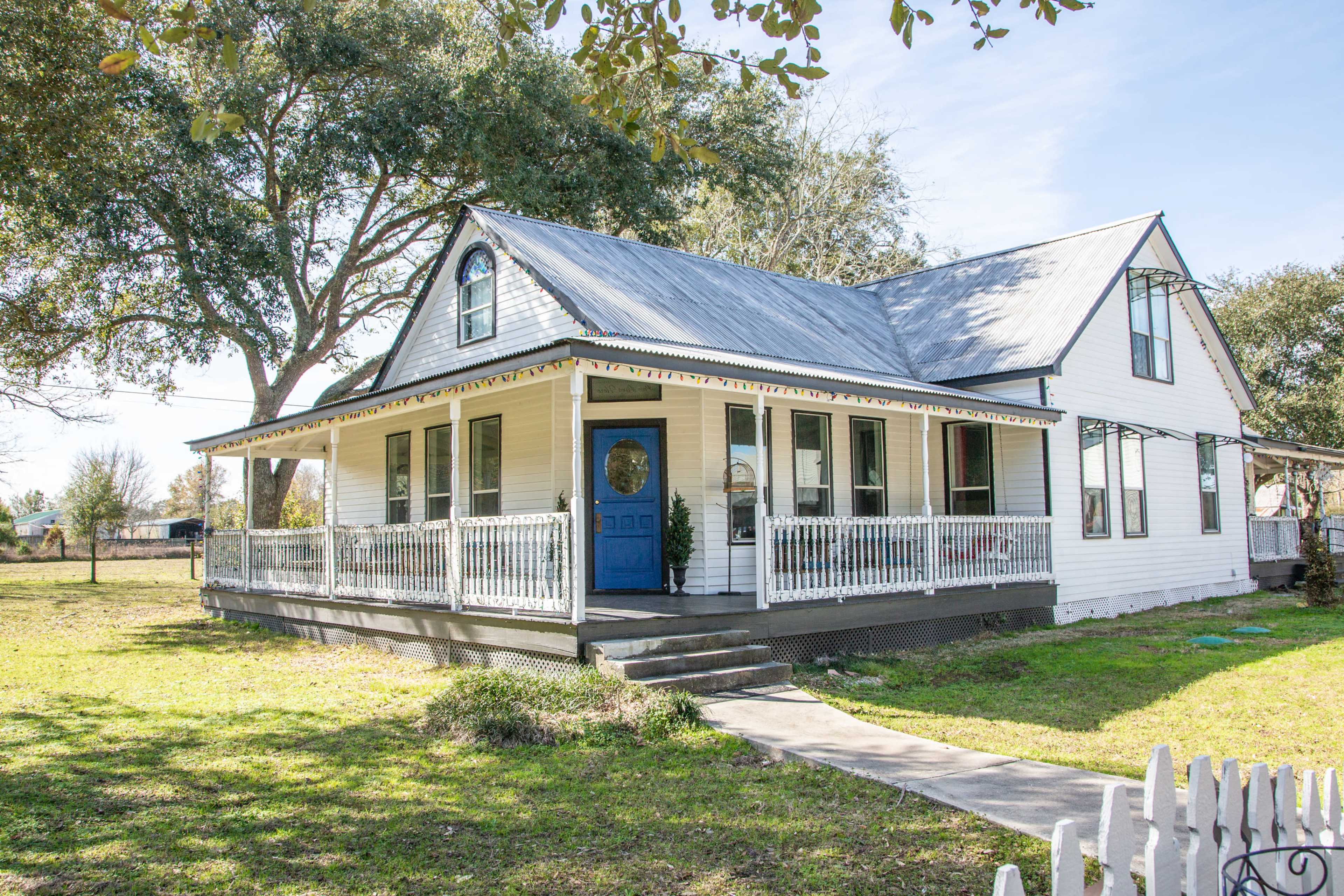 Homestead Farm Rental with Rustic Vibe, Magnolia, TX | Production ...