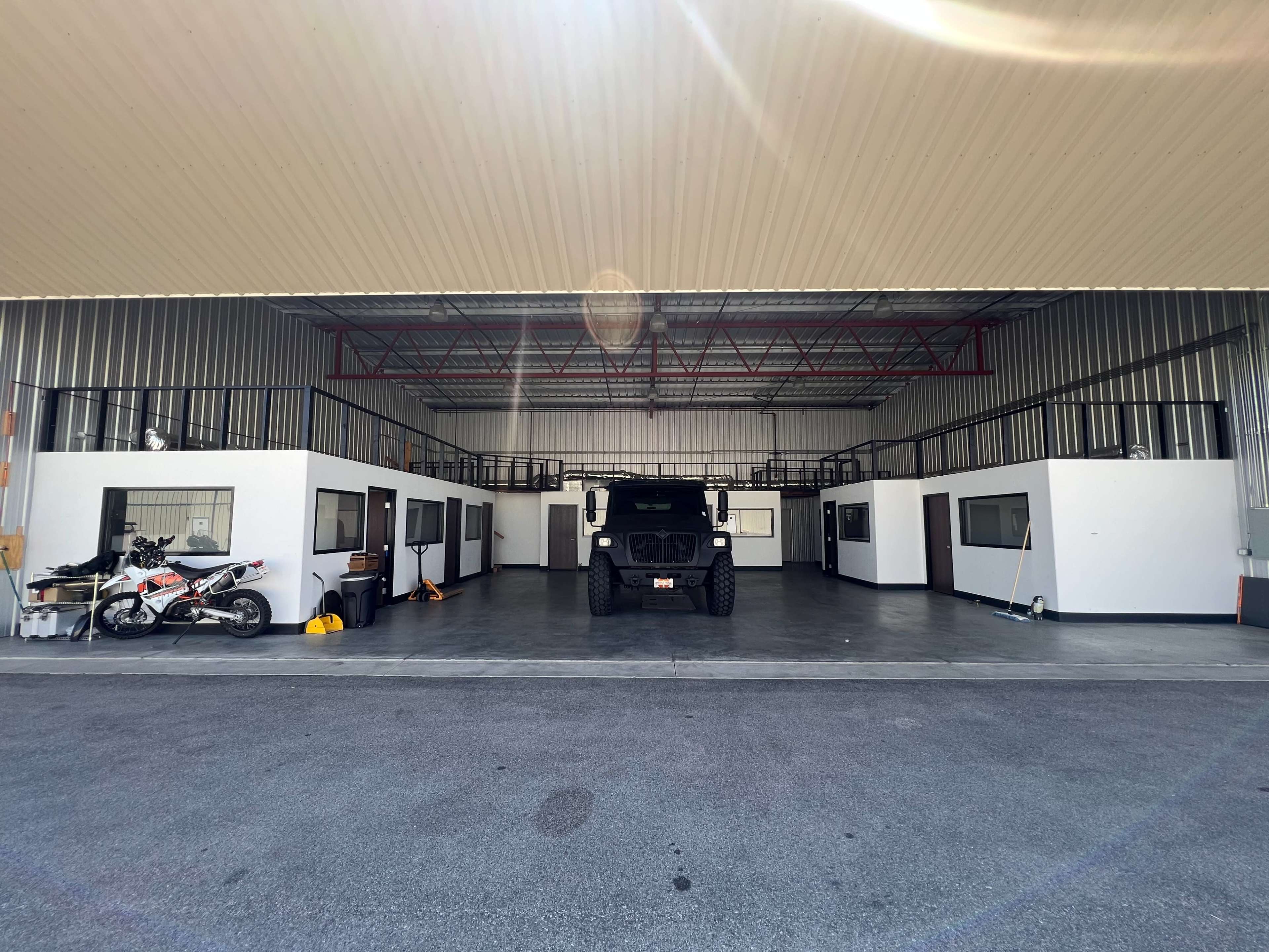 AIRPORT HANGER/OFFICE SPACES, Los Angeles, CA | Production | Peerspace