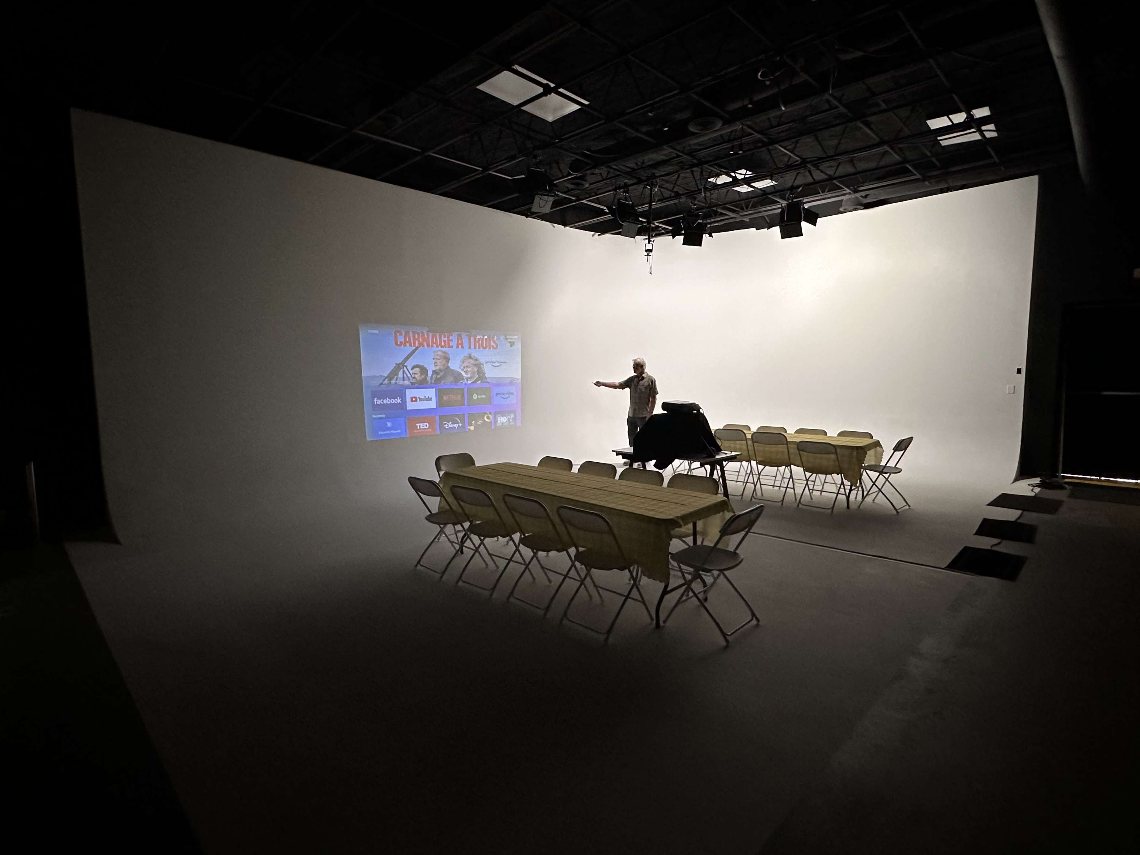 Versatile Podcast Studio and Production Cyc Wall Studio, Meeting Space ...