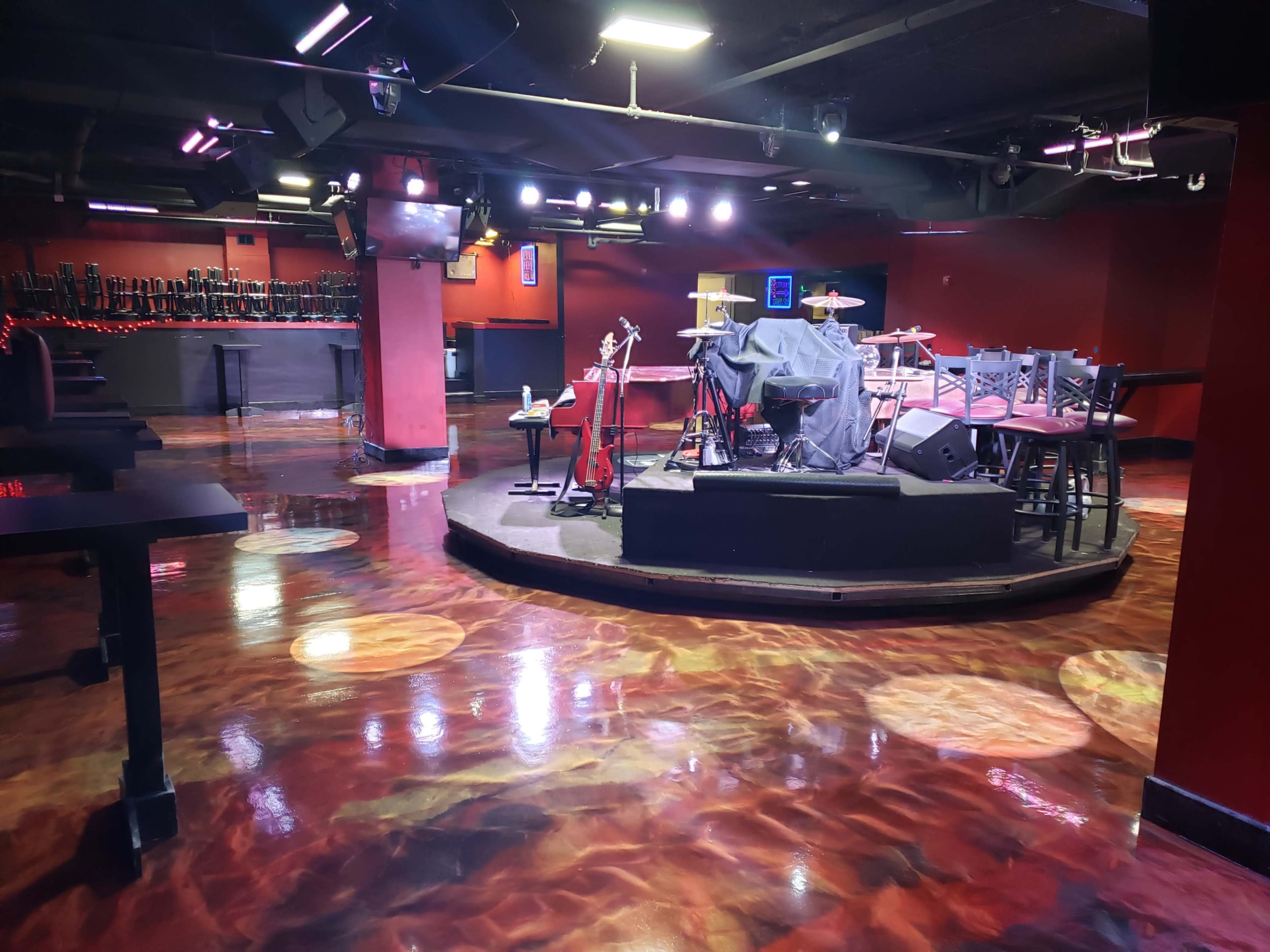 Plus Dueling Piano Bar | Spacious Downtown Music Venue with Live ...