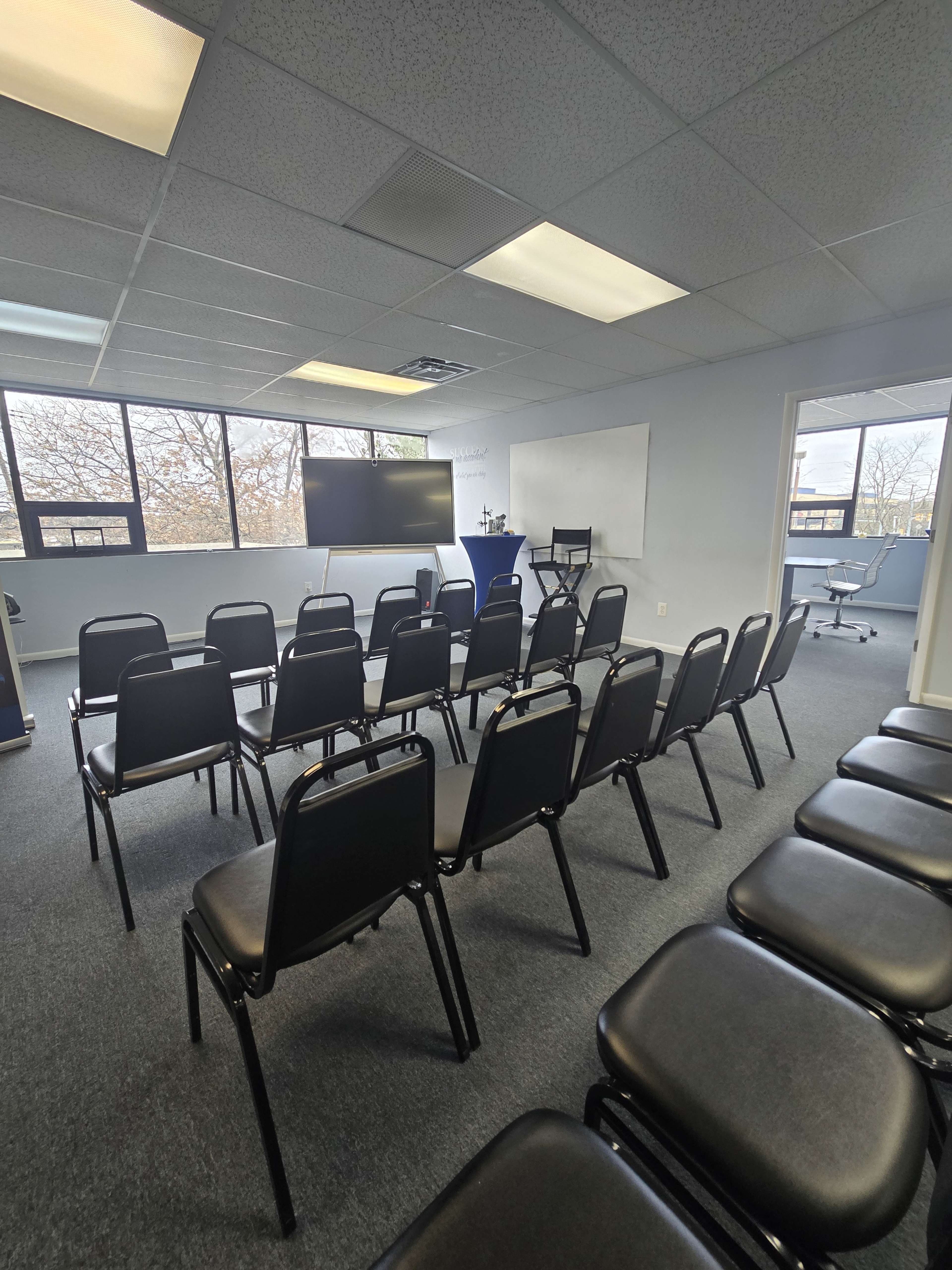 Inspiring Meeting Room Rental: Elevate Your Business Gatherings, Cherry ...