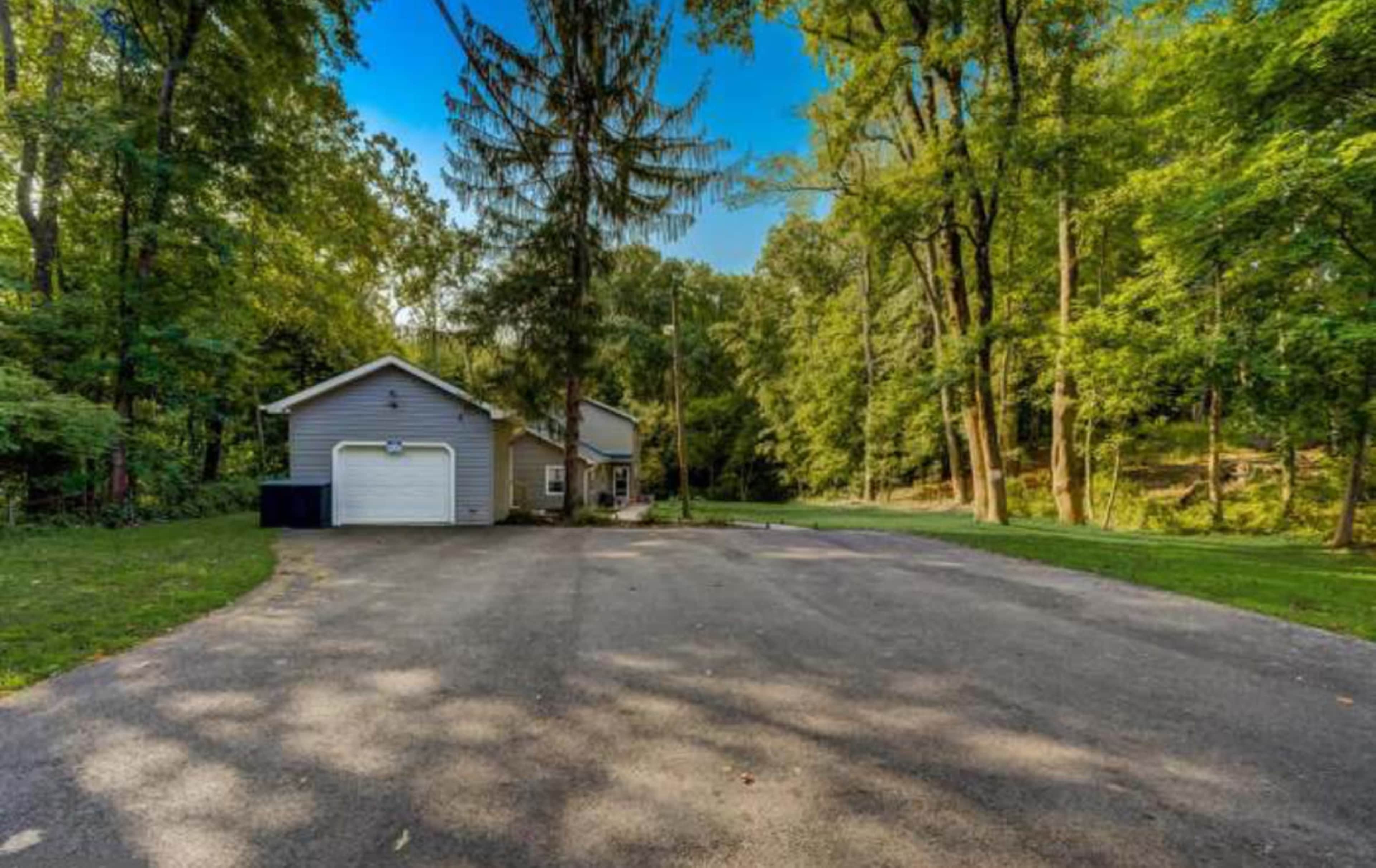 Silk Sojourn | Expansive Outdoor Entertaining Space for Events, Dinners ...