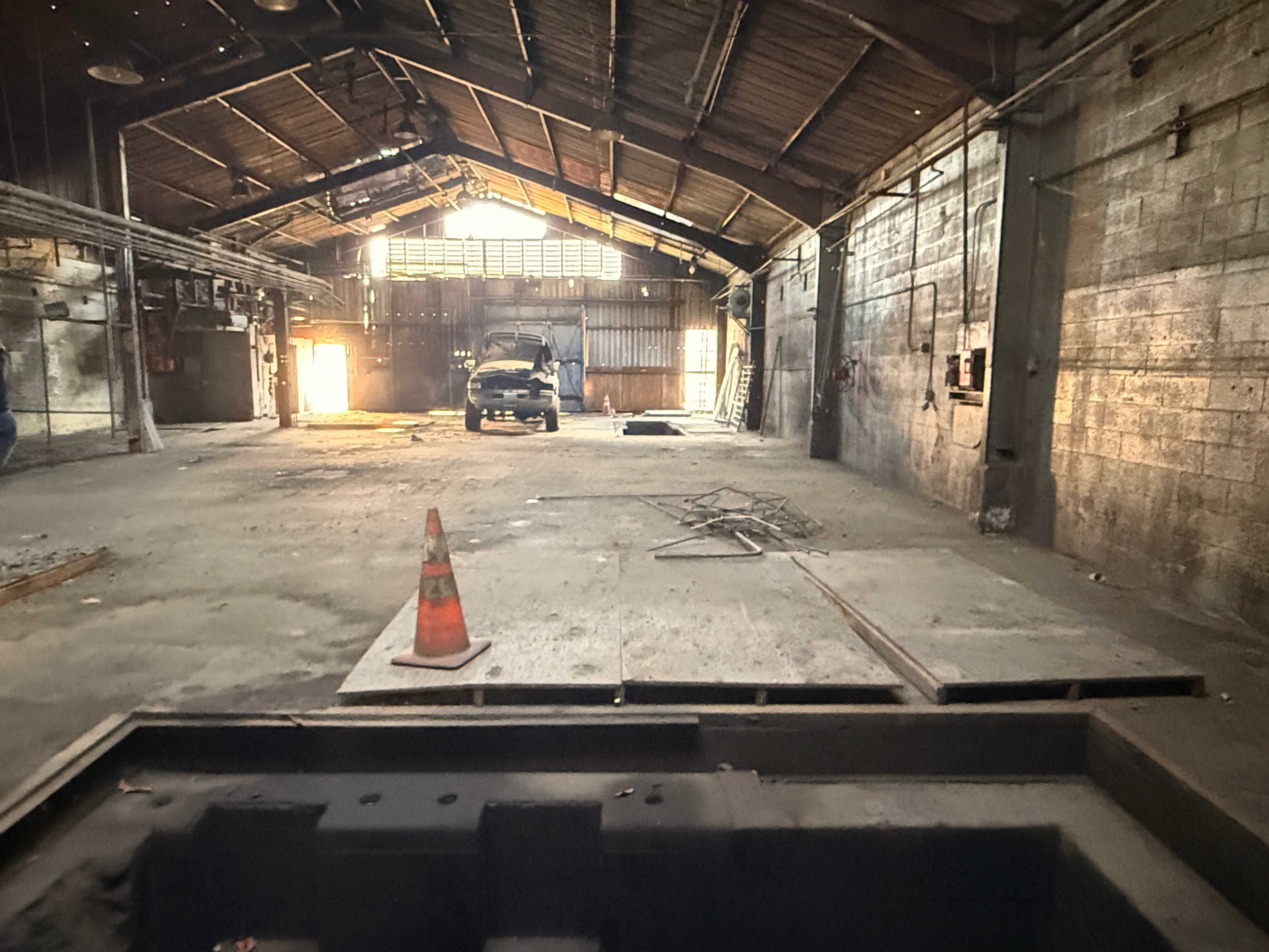 Raw Empty Industrial Warehouse | photo, video, filming location, long ...