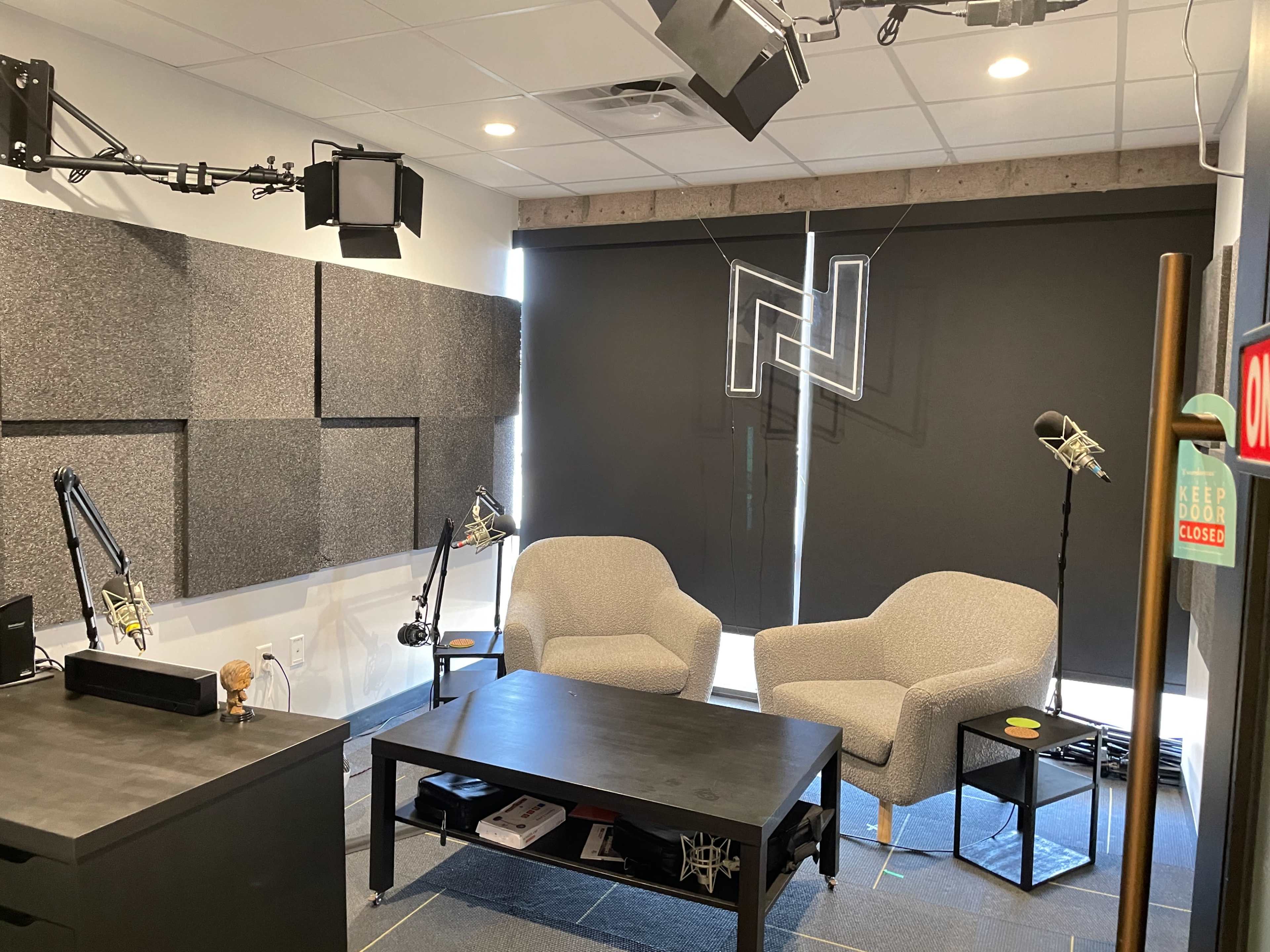 A Podcast Studio Uptown Phoenix 85014, modern set, 2nd flr w/ urban ...
