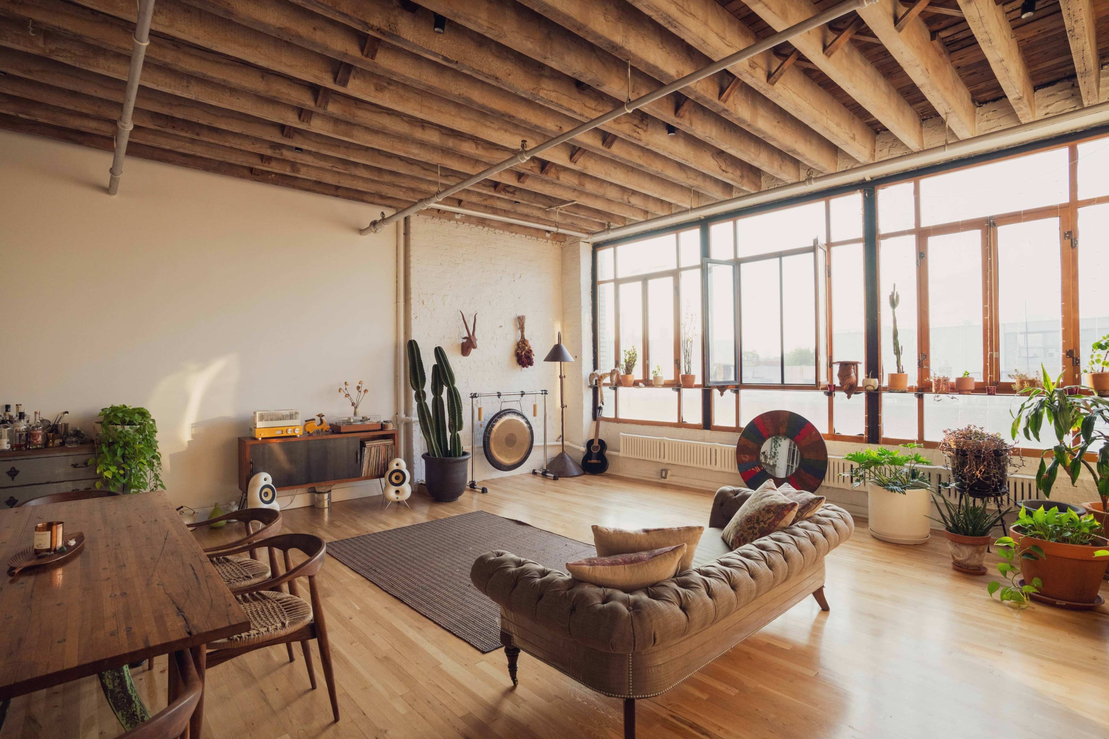 Boho Design Artist's Loft with Modern Kitchen & Bedroom, Brooklyn, NY ...