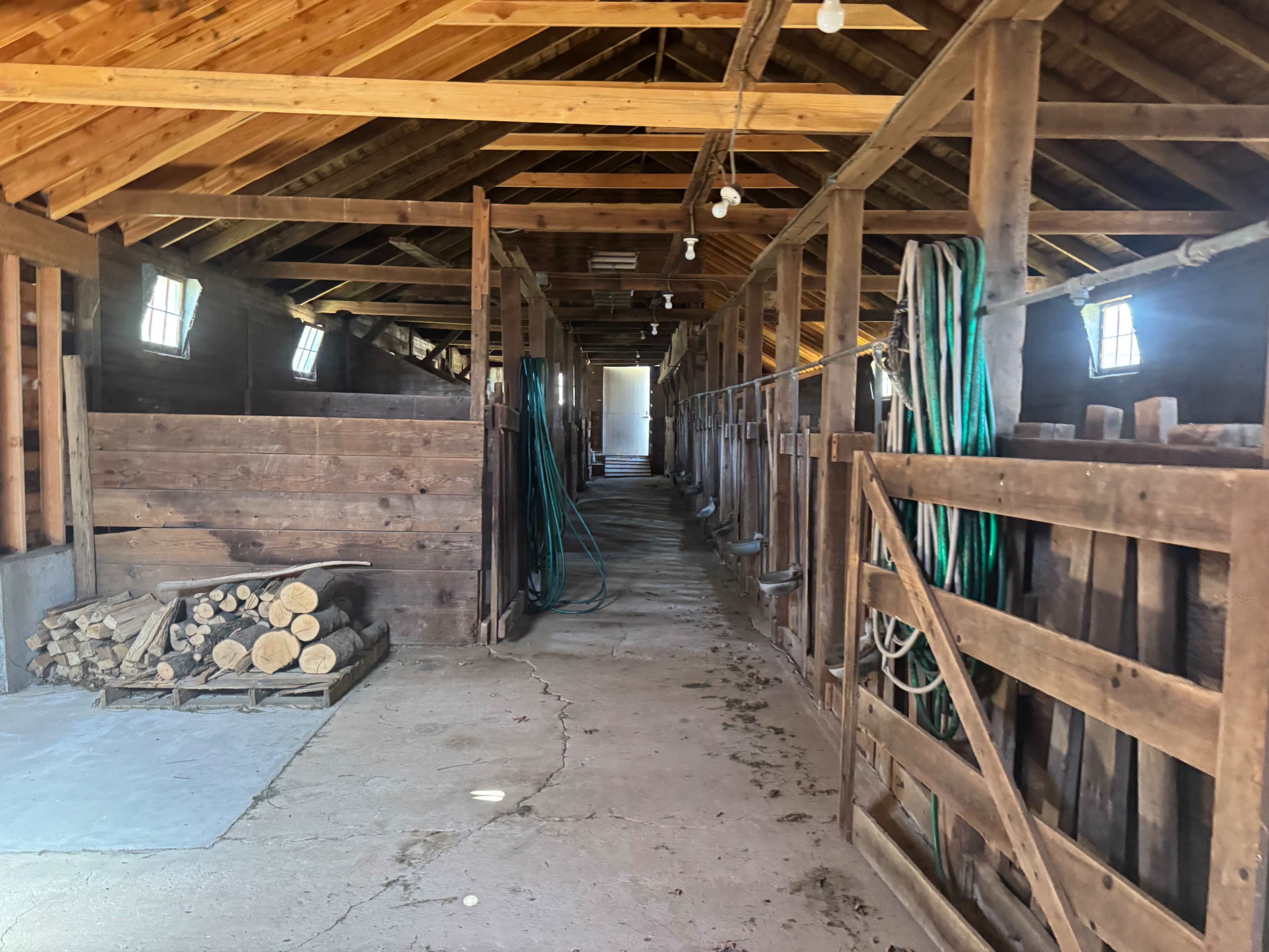 Antique horse barn/stable, Mendham, NJ | Production | Peerspace