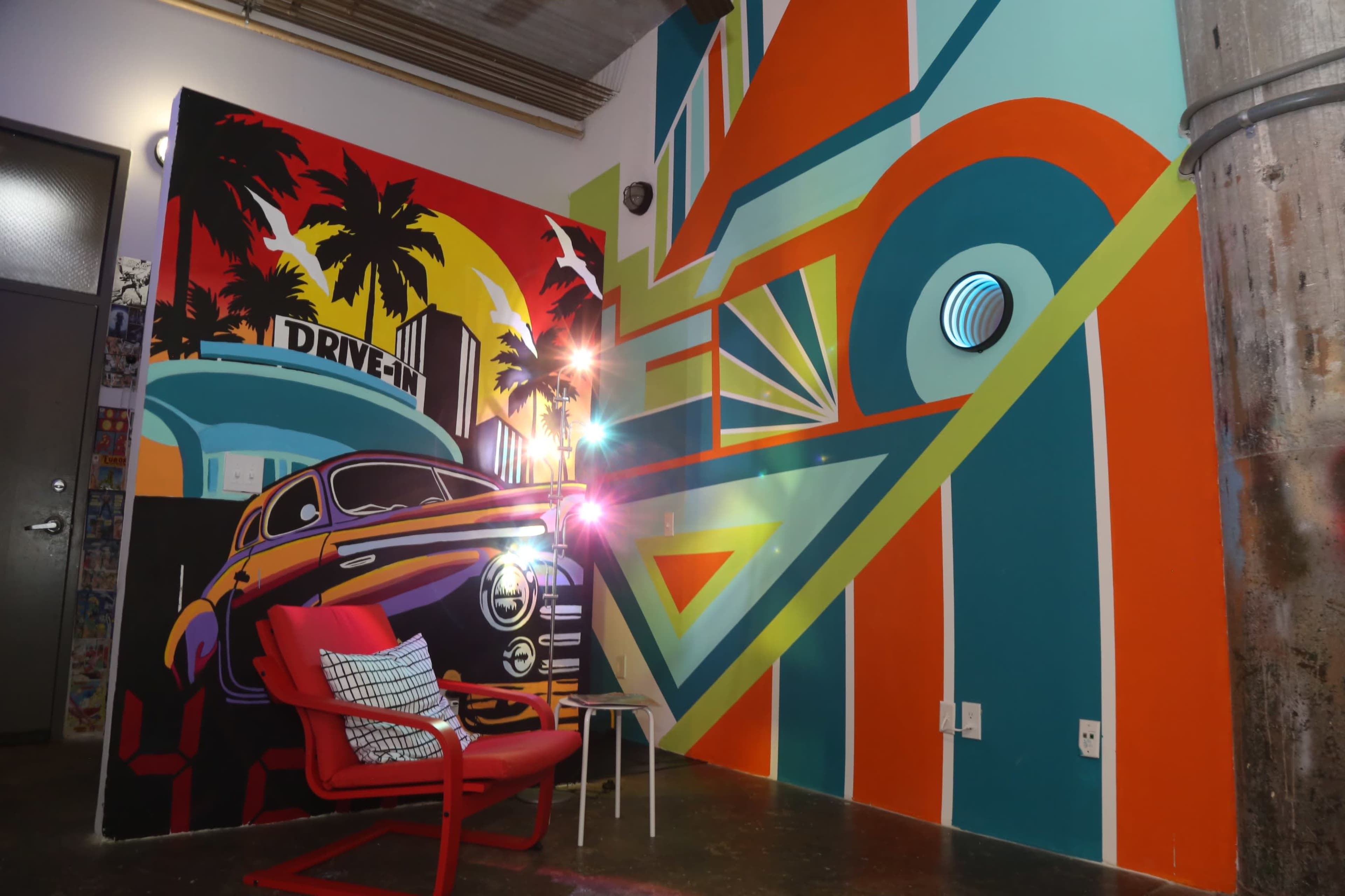 Trending Quarters | Colorful Downtown Retro Studio, Atlanta, GA ...