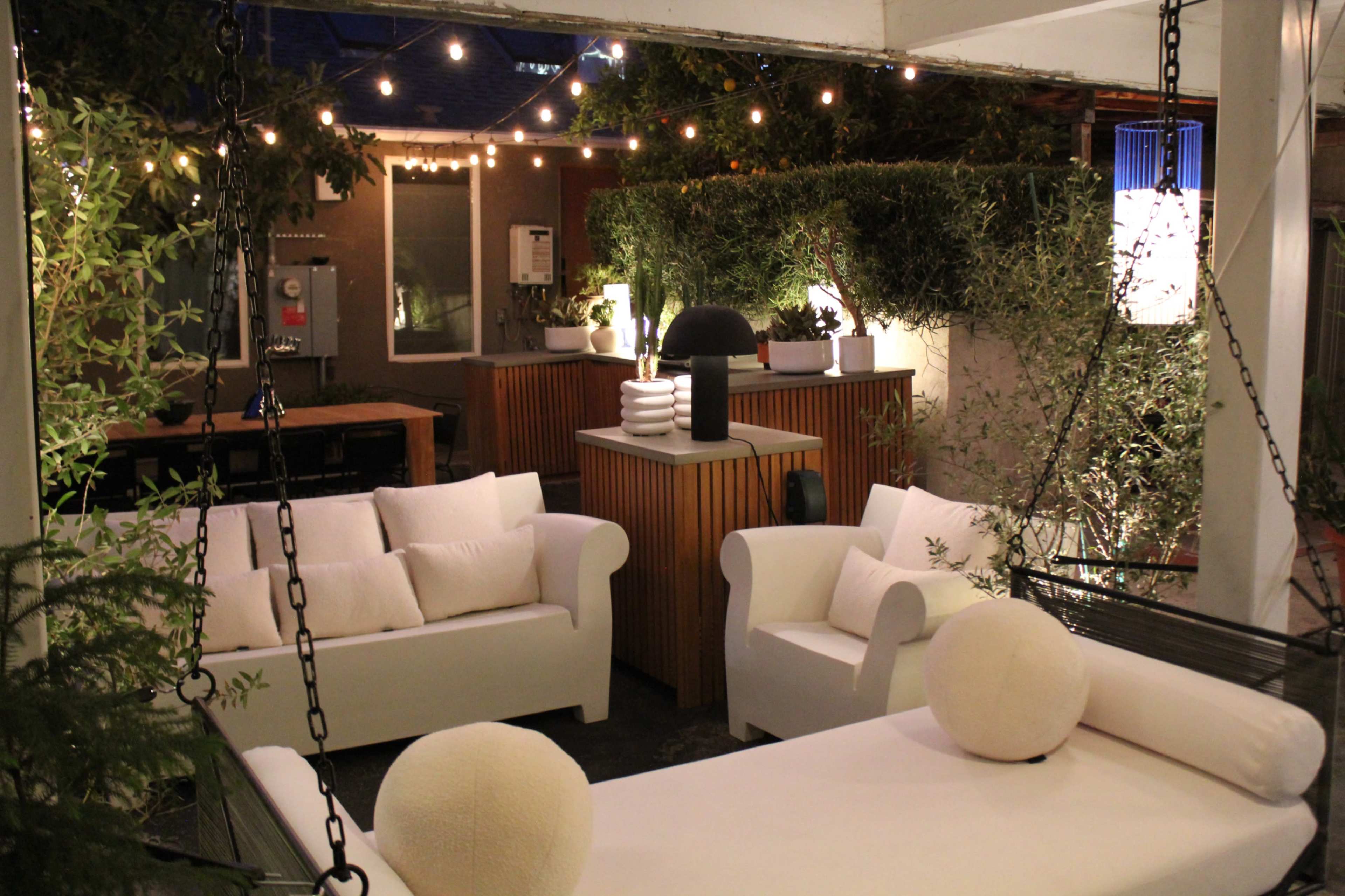 Collective Arts Incubator | Designer Courtyard in Art Collective, Los ...