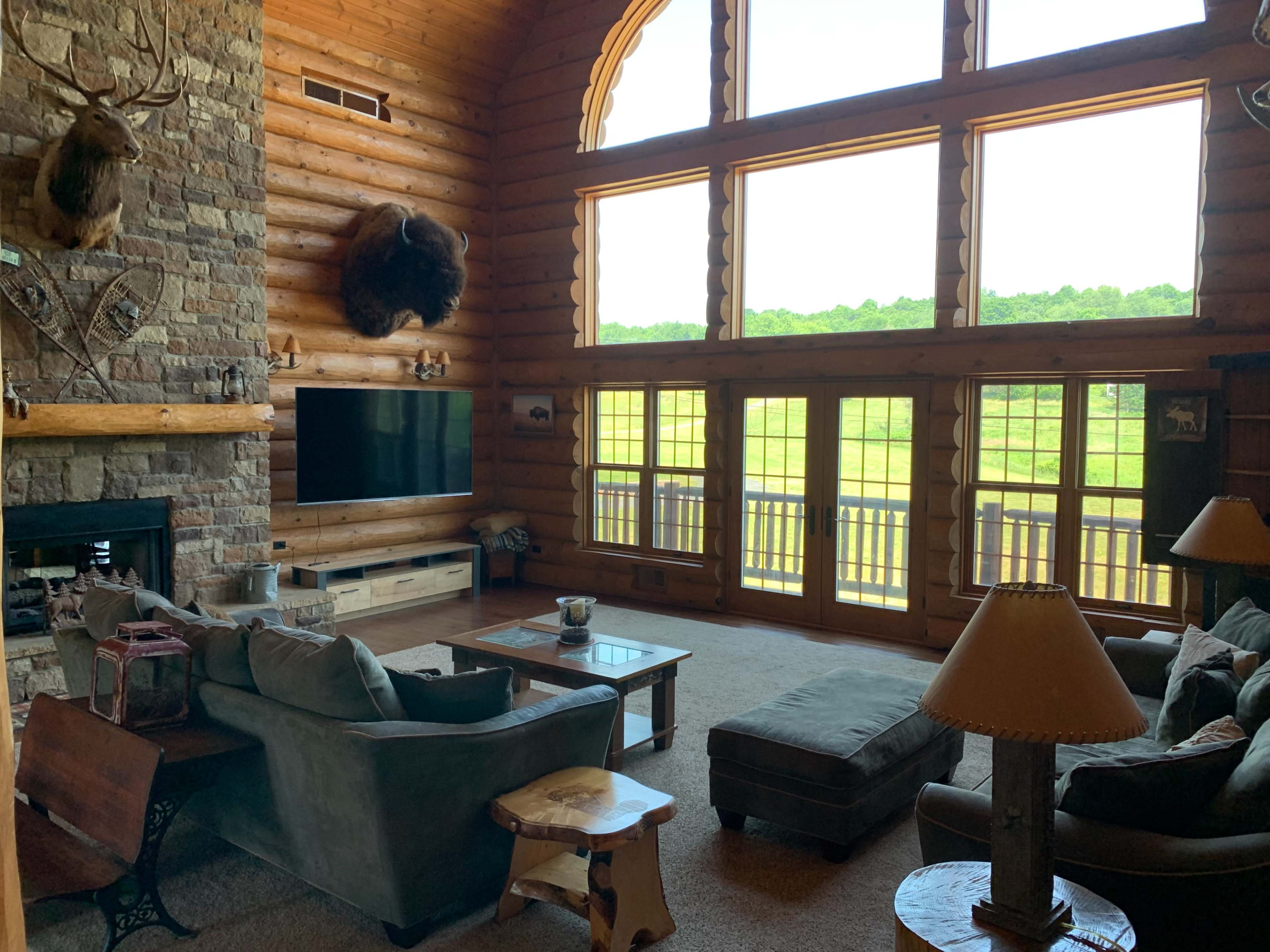 Spacious, antique accented log cabin lodge on 100+ acres, Indiana, PA ...