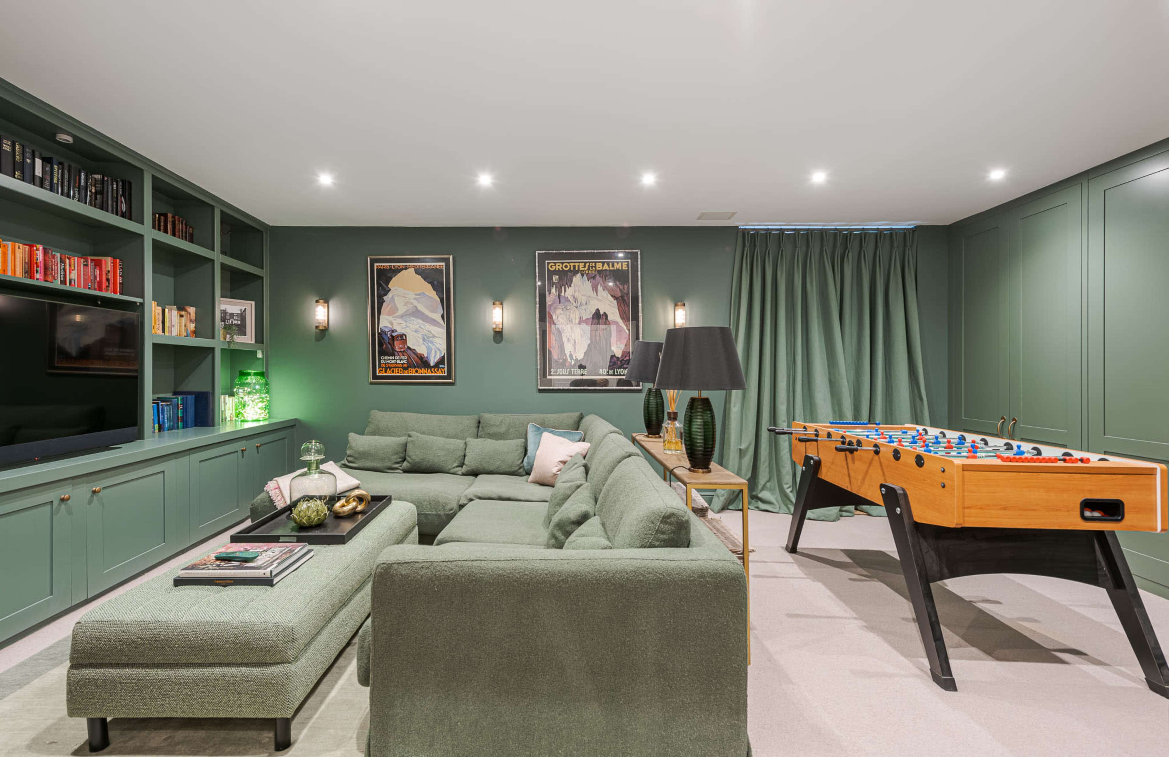 Larkhall Rise Home with Garden Pizza Oven, Clapham London | Production ...