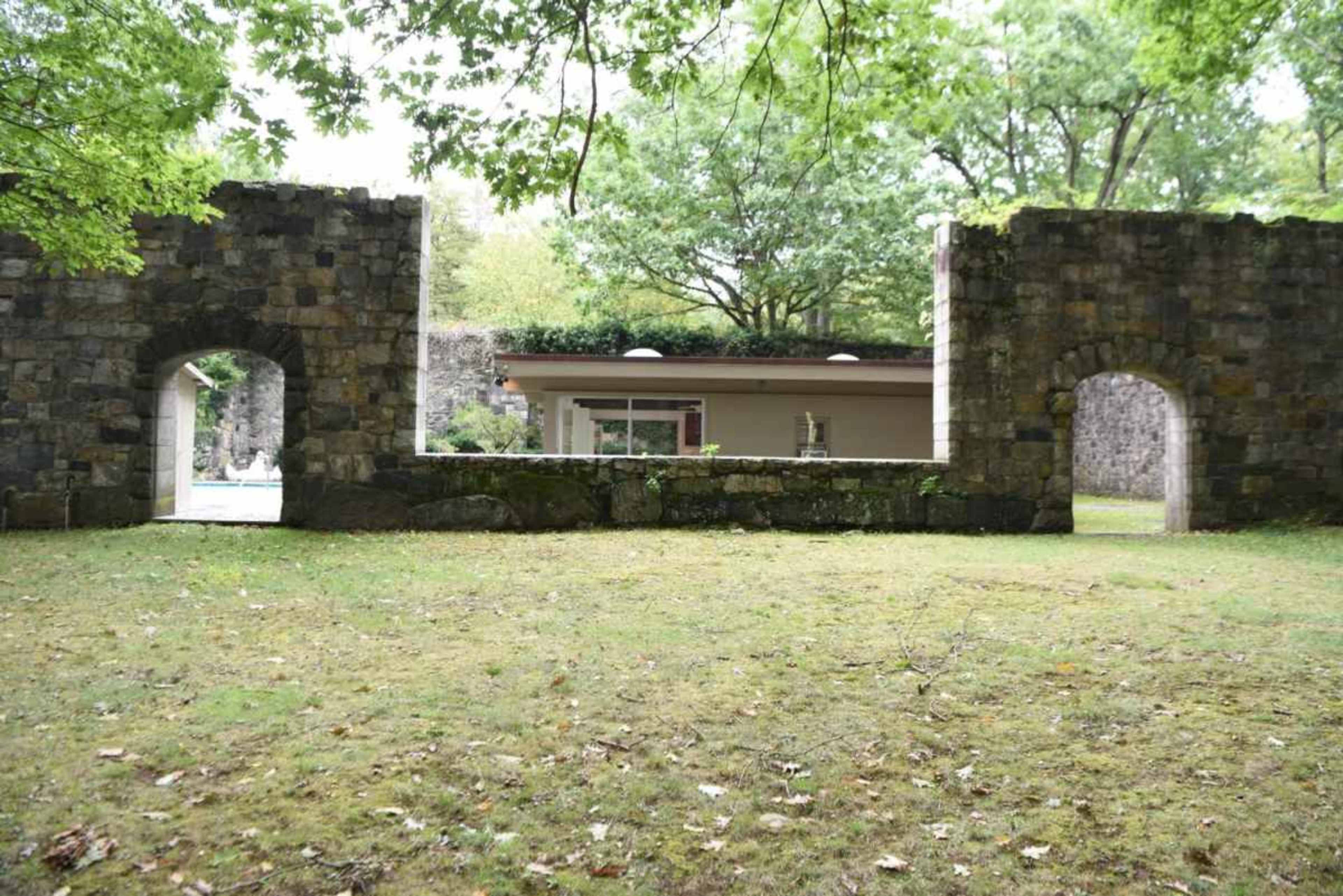 Outdoor Studio of sculptor ( creator of MOUNT RUSHMORE) Gutzon Borglum ...