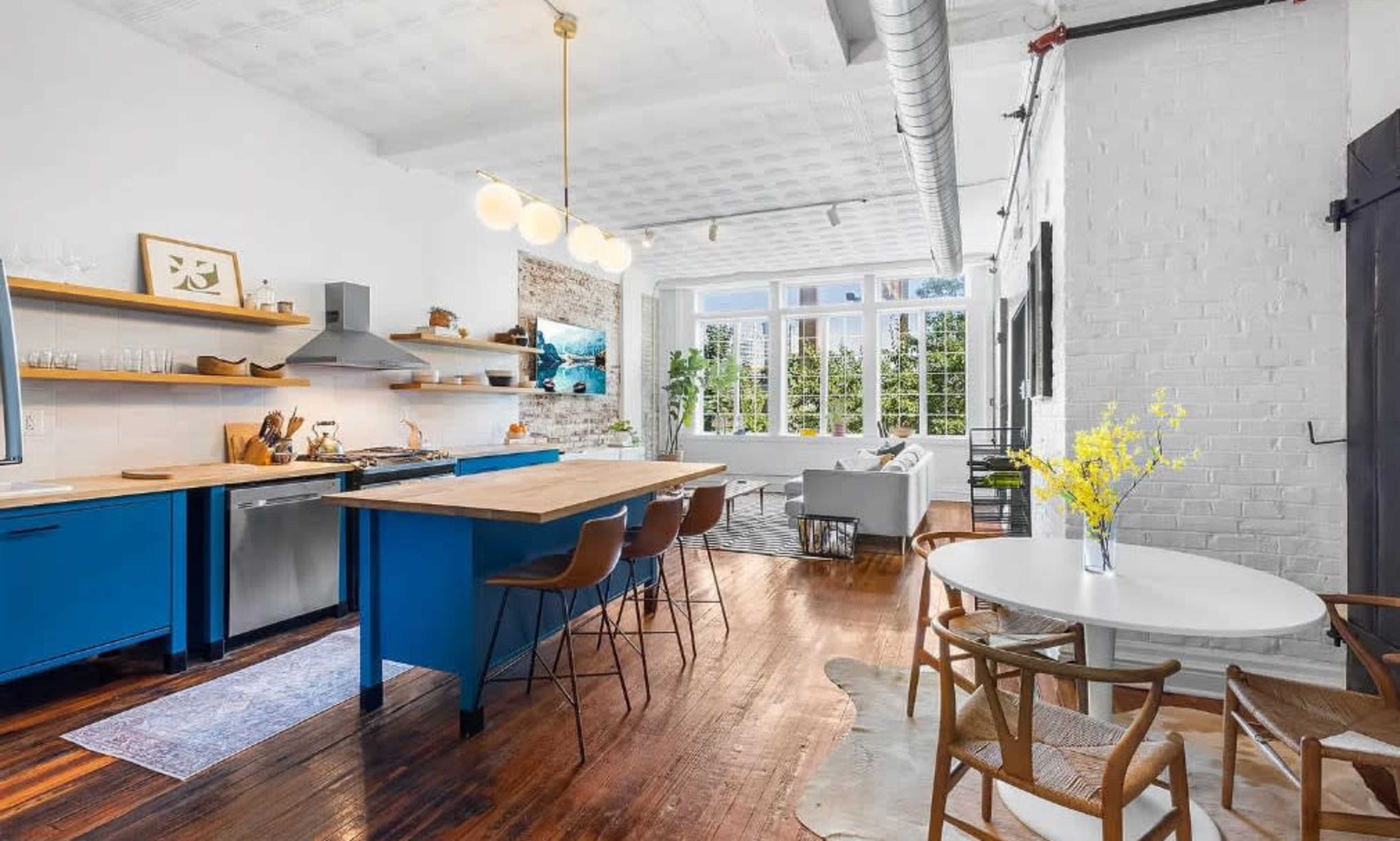 Cozy Industrial-Chic Studio in Trendy NoLibs, Philadelphia, PA | Production | Peerspace