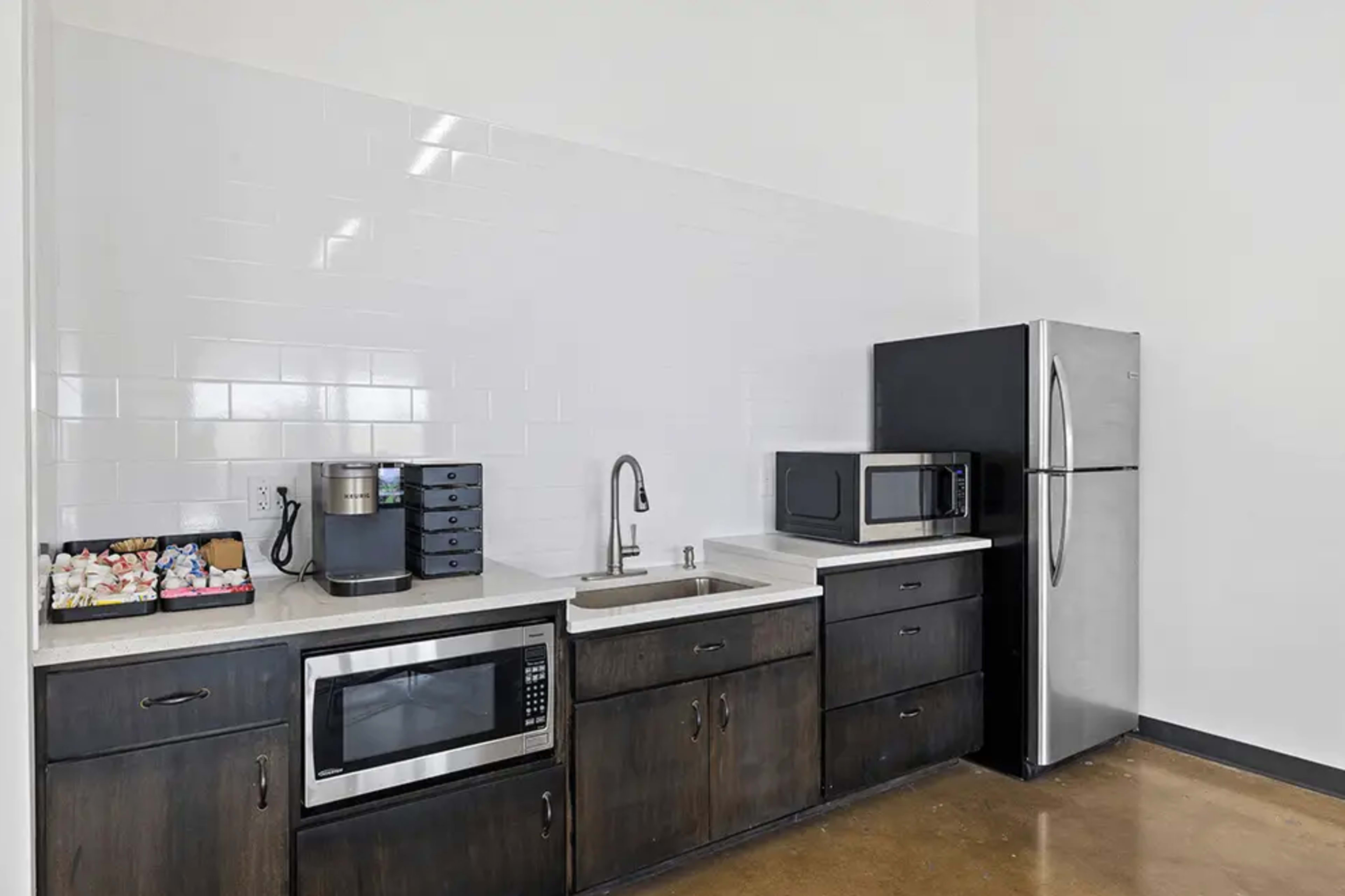 Stylish & Secure Conference Room with Premium Amenities, Fort Worth, TX ...