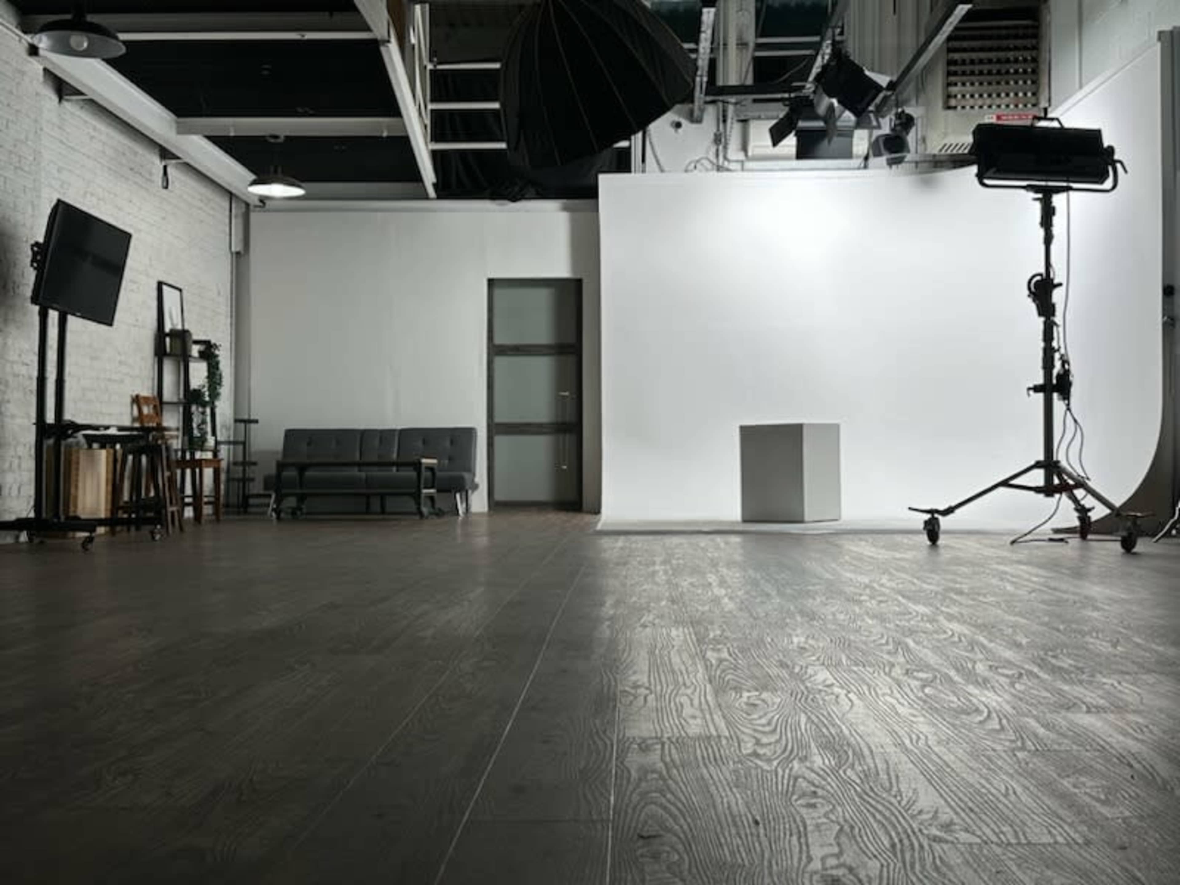 Photography space with natural light, Brooklyn, NY | Production | Peerspace