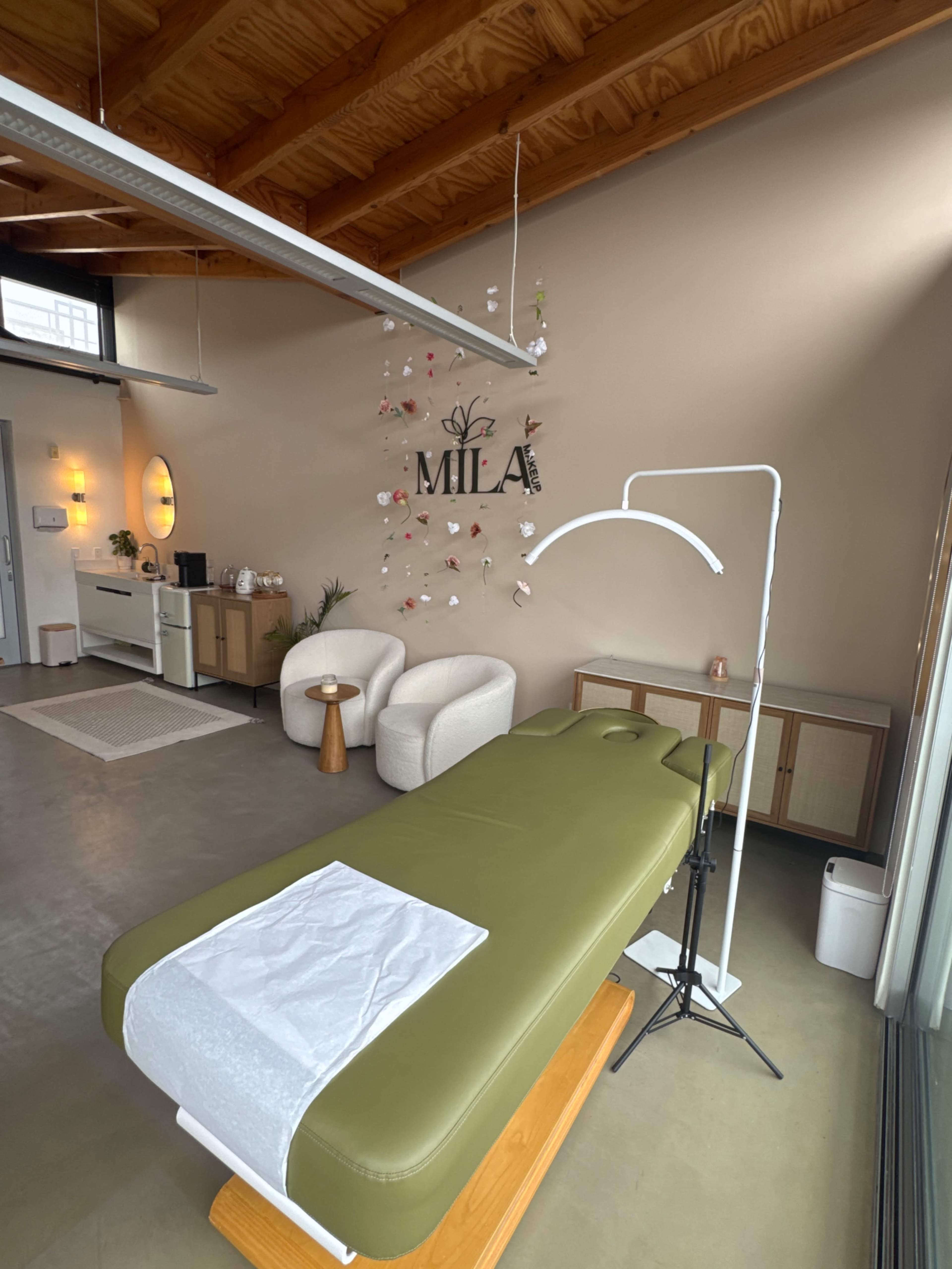 Mila Makeup | Studio with Holistic Vibe & Ocean View in Manhattan Beach ...