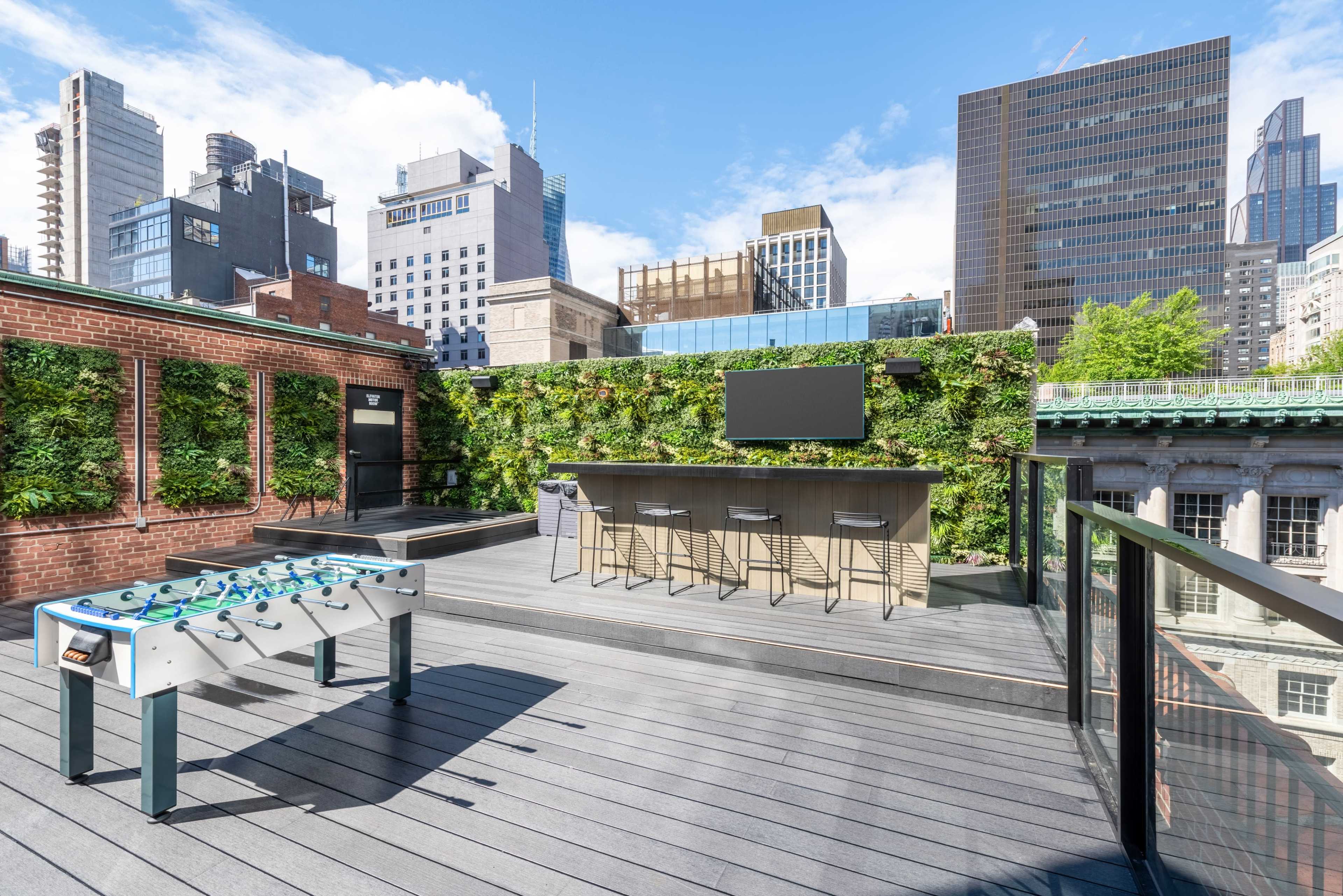 Jay Conference Empire | Midtown Rooftop Venue facing the Empire State ...