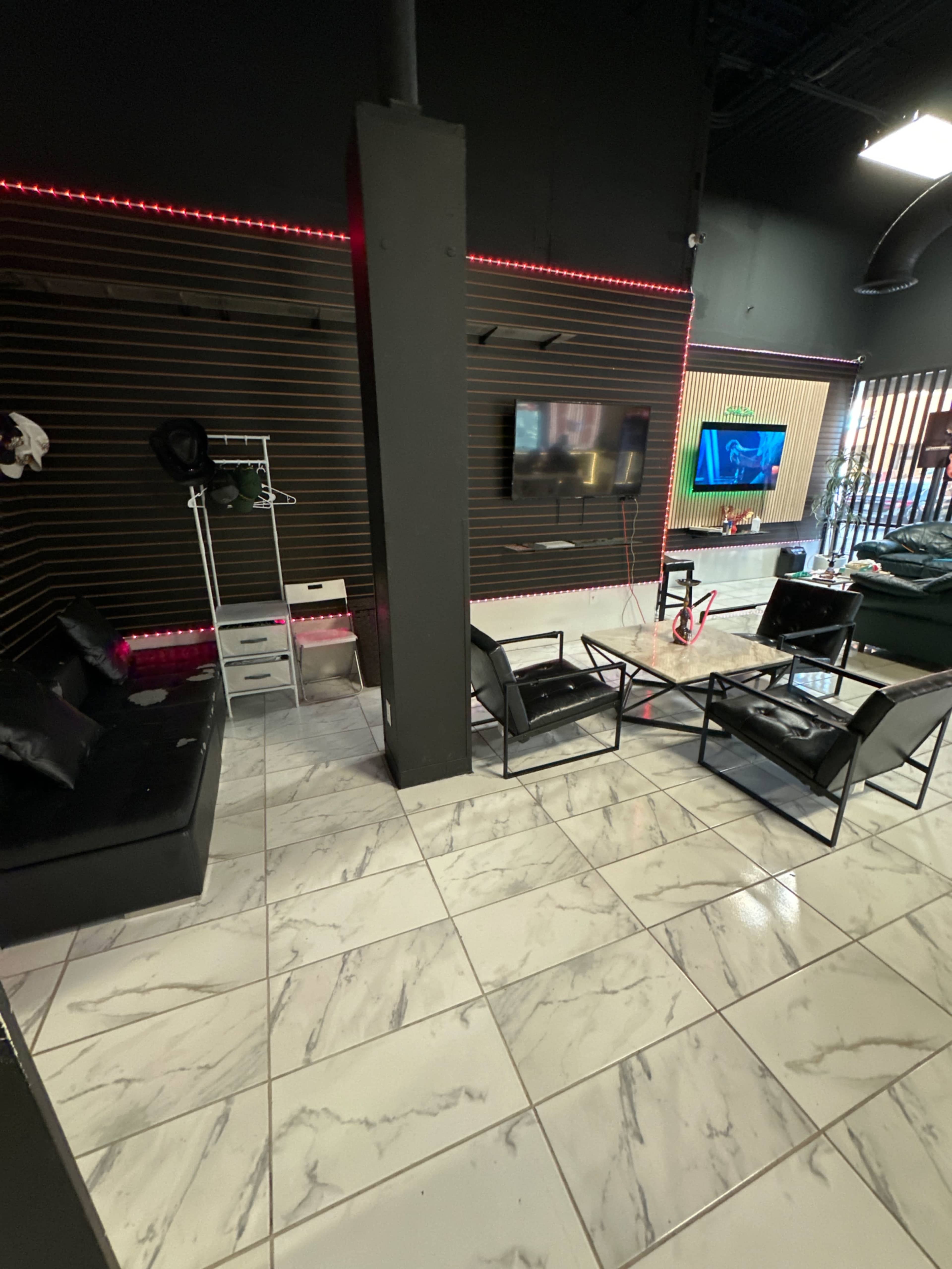 SmokeZone | Large Storefront with Recording Studio, Lewisville, TX ...