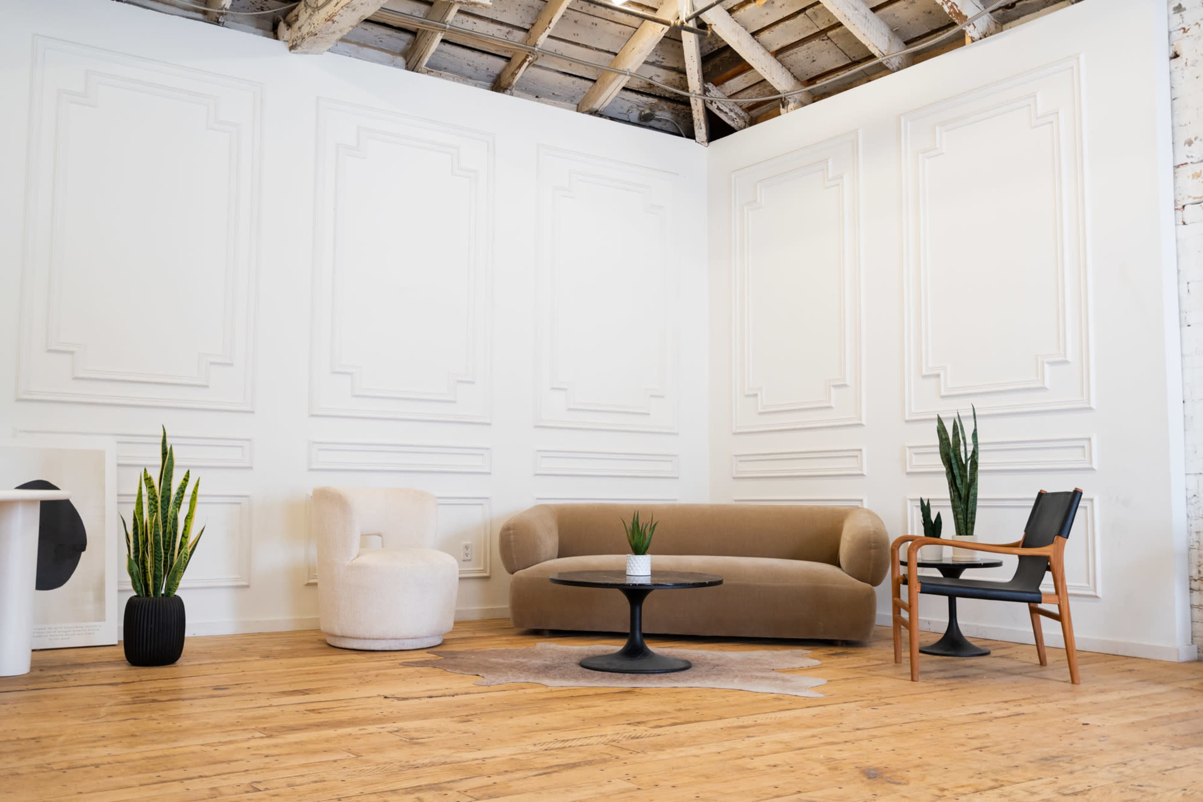 Millworks Creative Studios Inc. | The Cottage, Dundas | Event | Peerspace