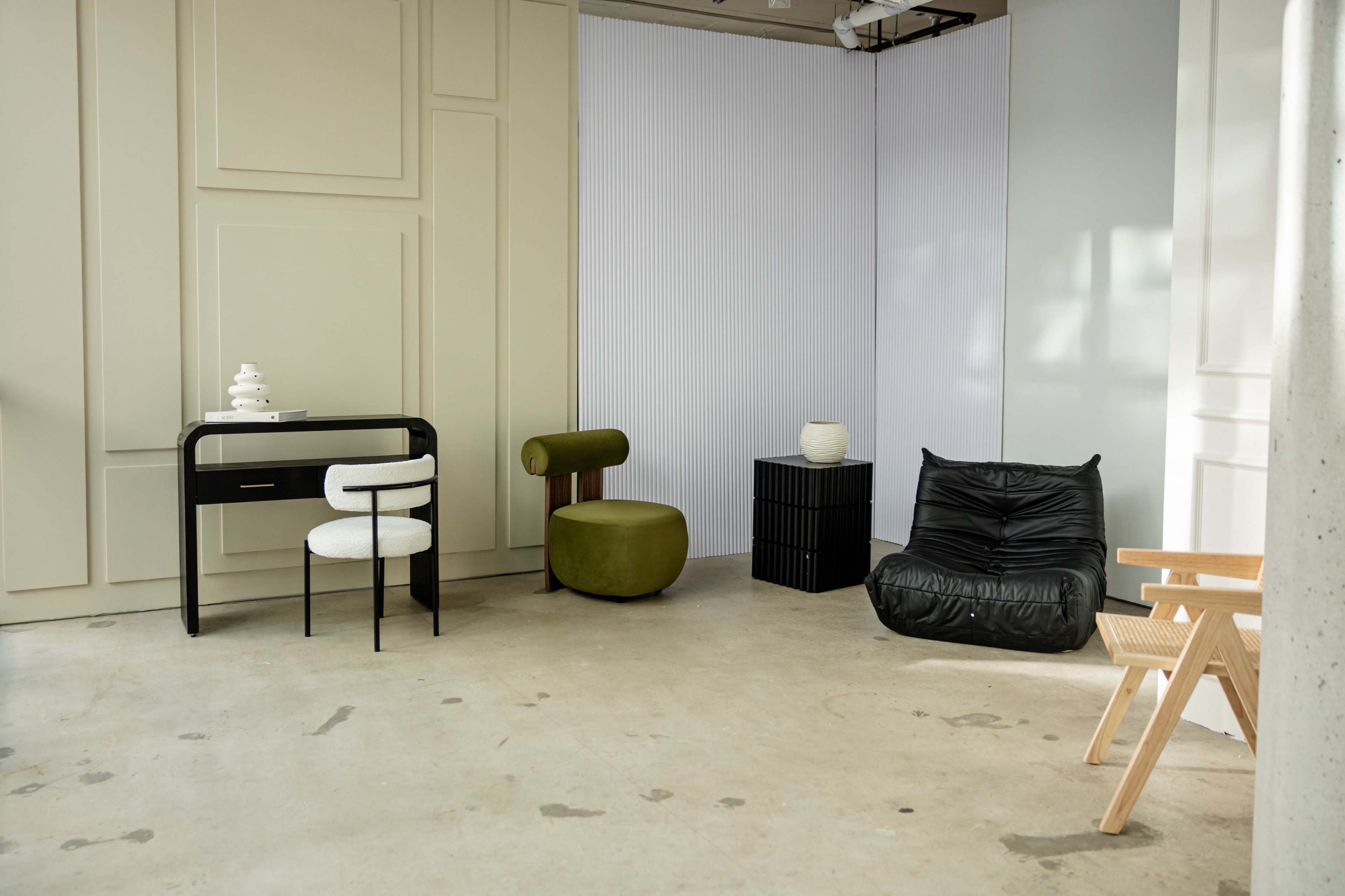 Elle Room Photo Studio, Toronto | Production | Peerspace