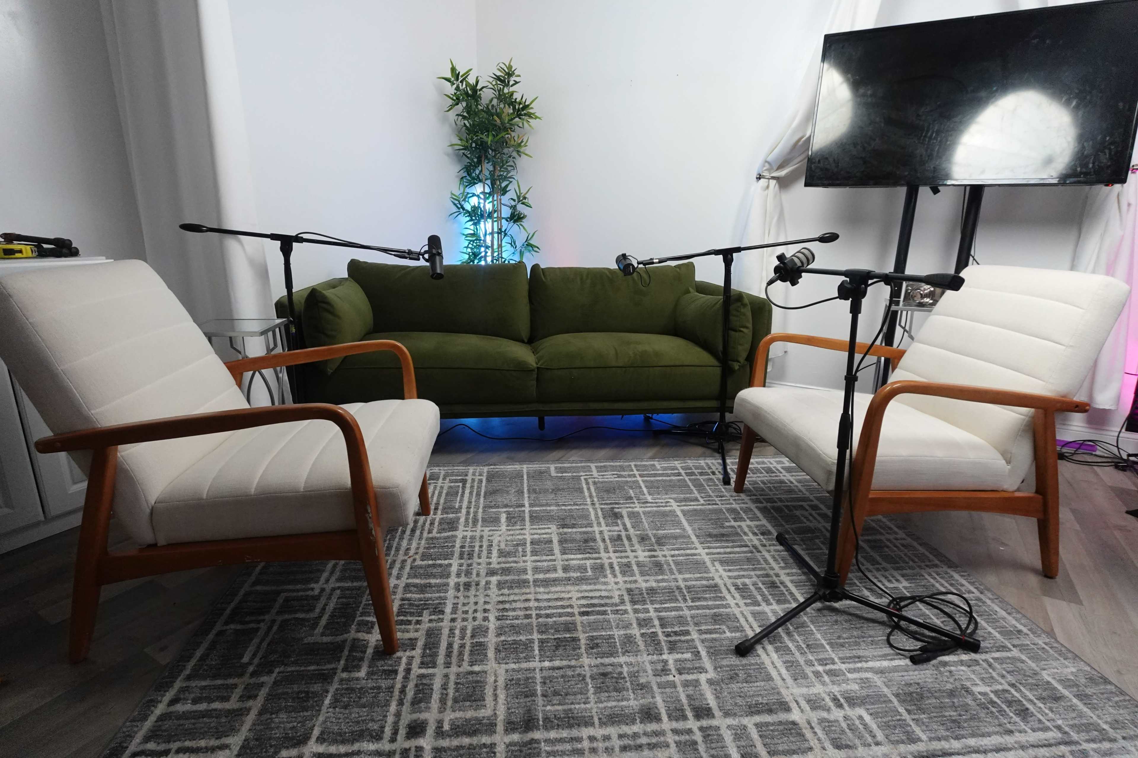 Video Podcast Multi Set, LANGHORNE, PA | Off-Site | Peerspace