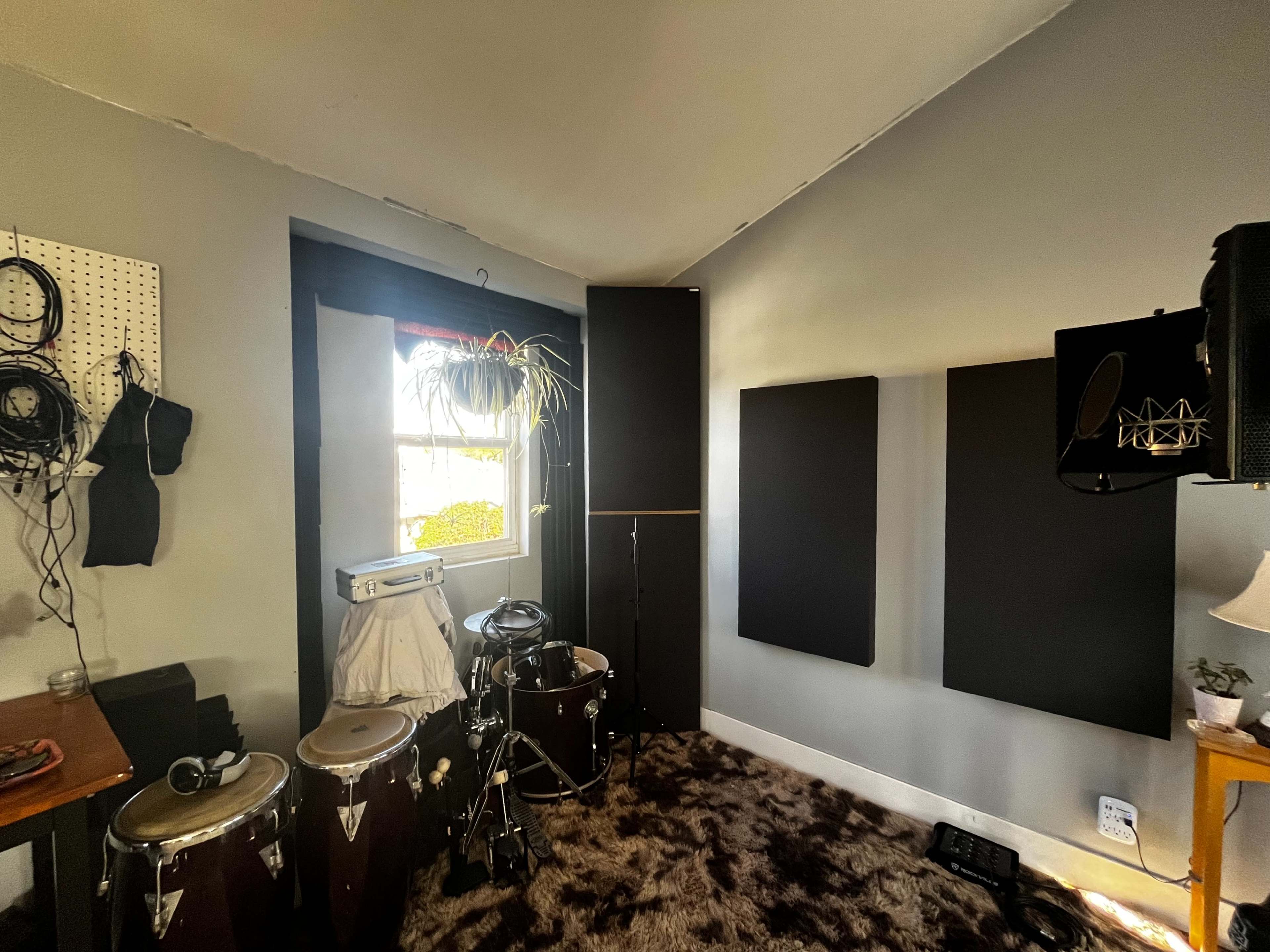 Spacious Recording Studio with Scenic view and Patio by the beach, Los ...