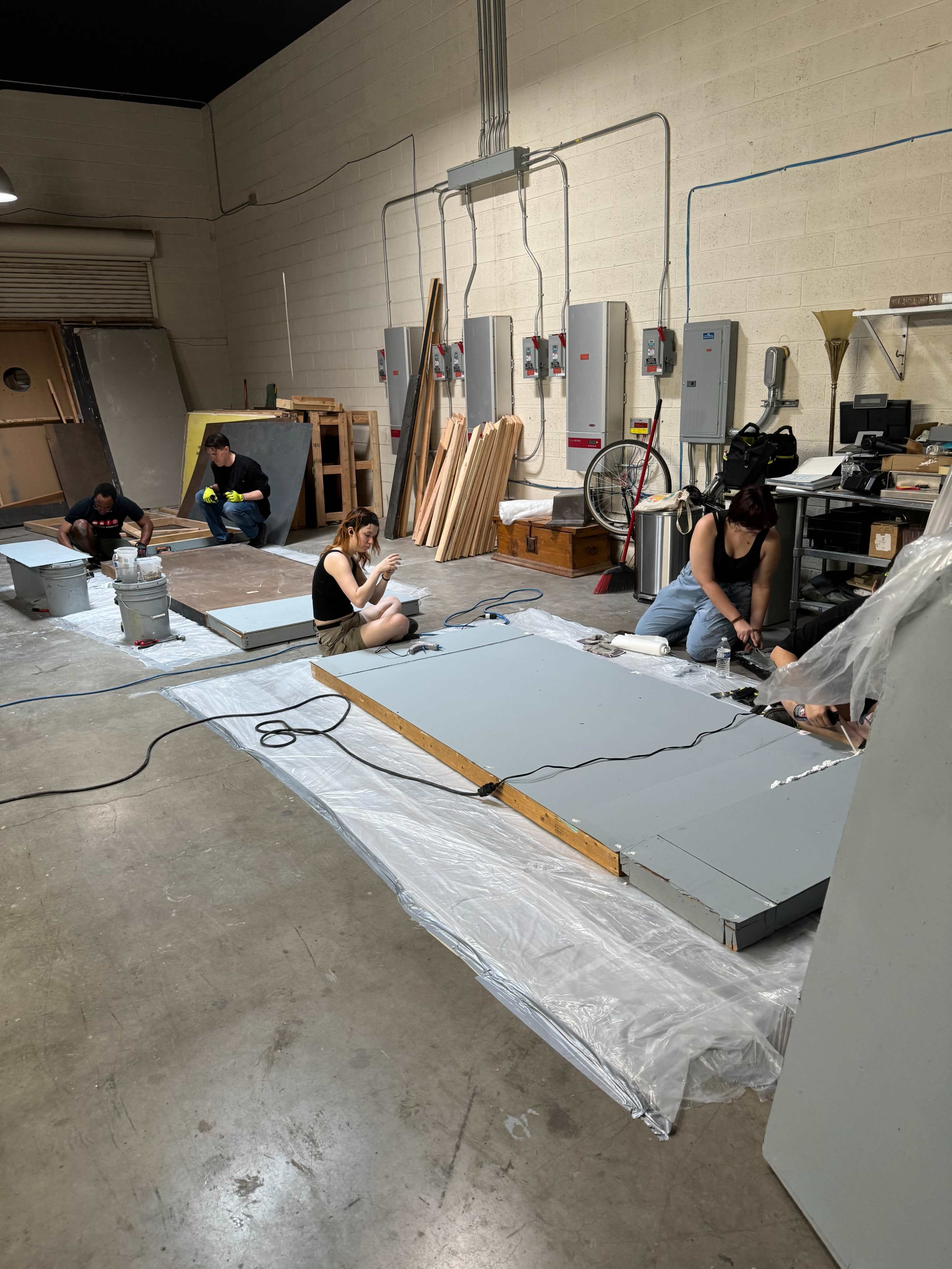 4,000 sqft Professional Video Studio with White Screen & White ...