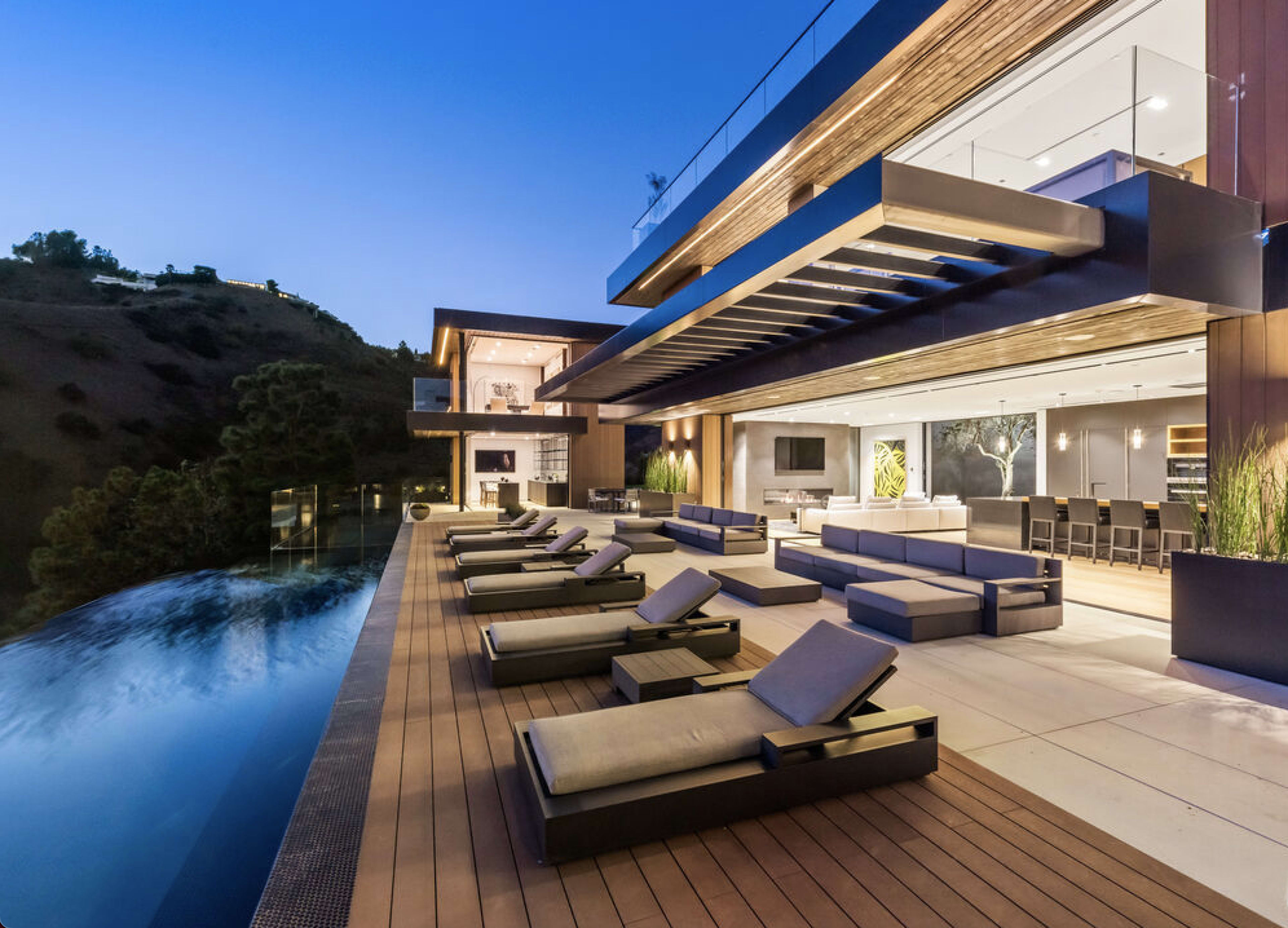 MODERN GLASS HOME IN HOLLYWOOD HILLS, Los Angeles, CA | Off-Site ...