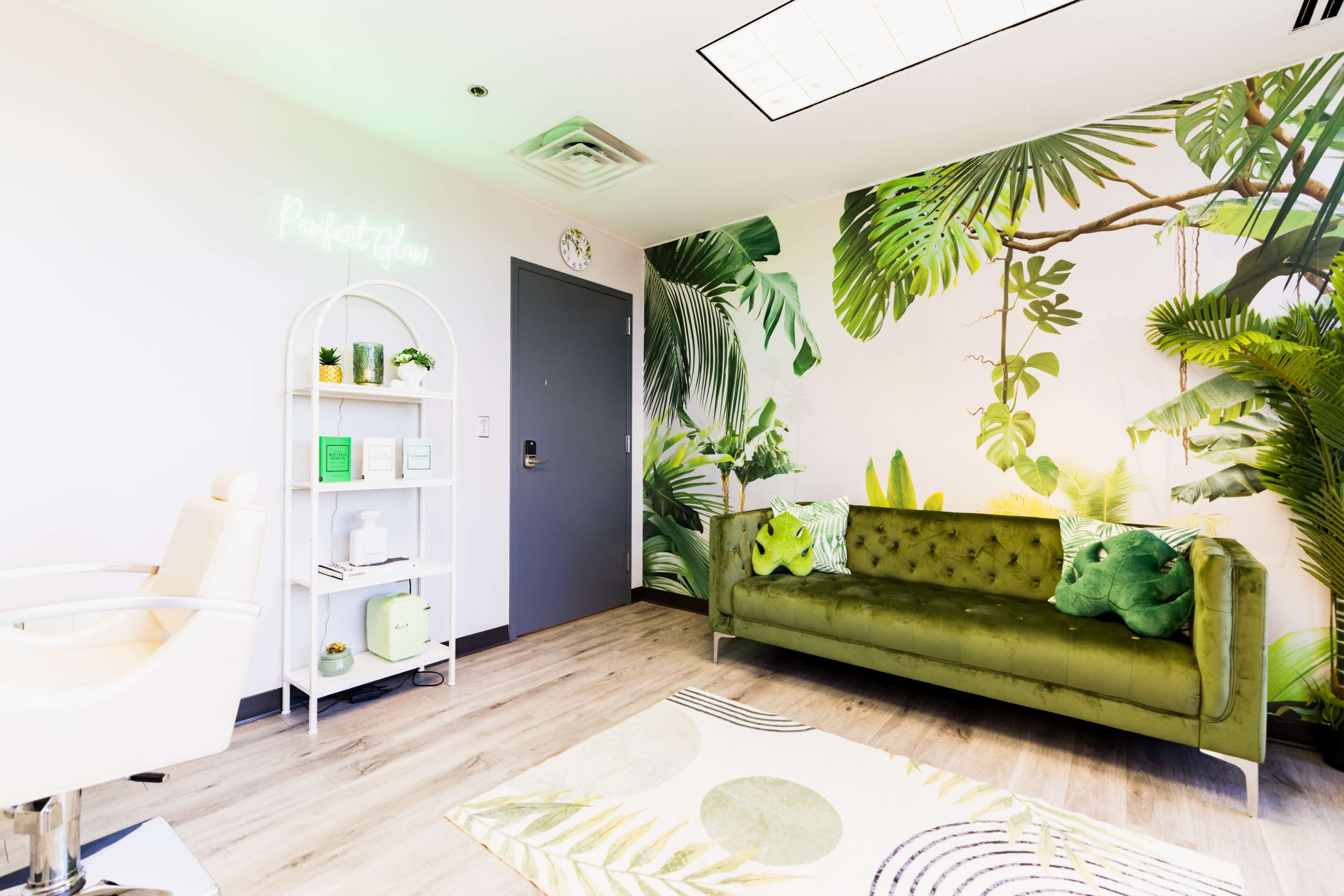 Laurel 2 (14502) Flex Beauty Suite, Laurel, MD | Production | Peerspace