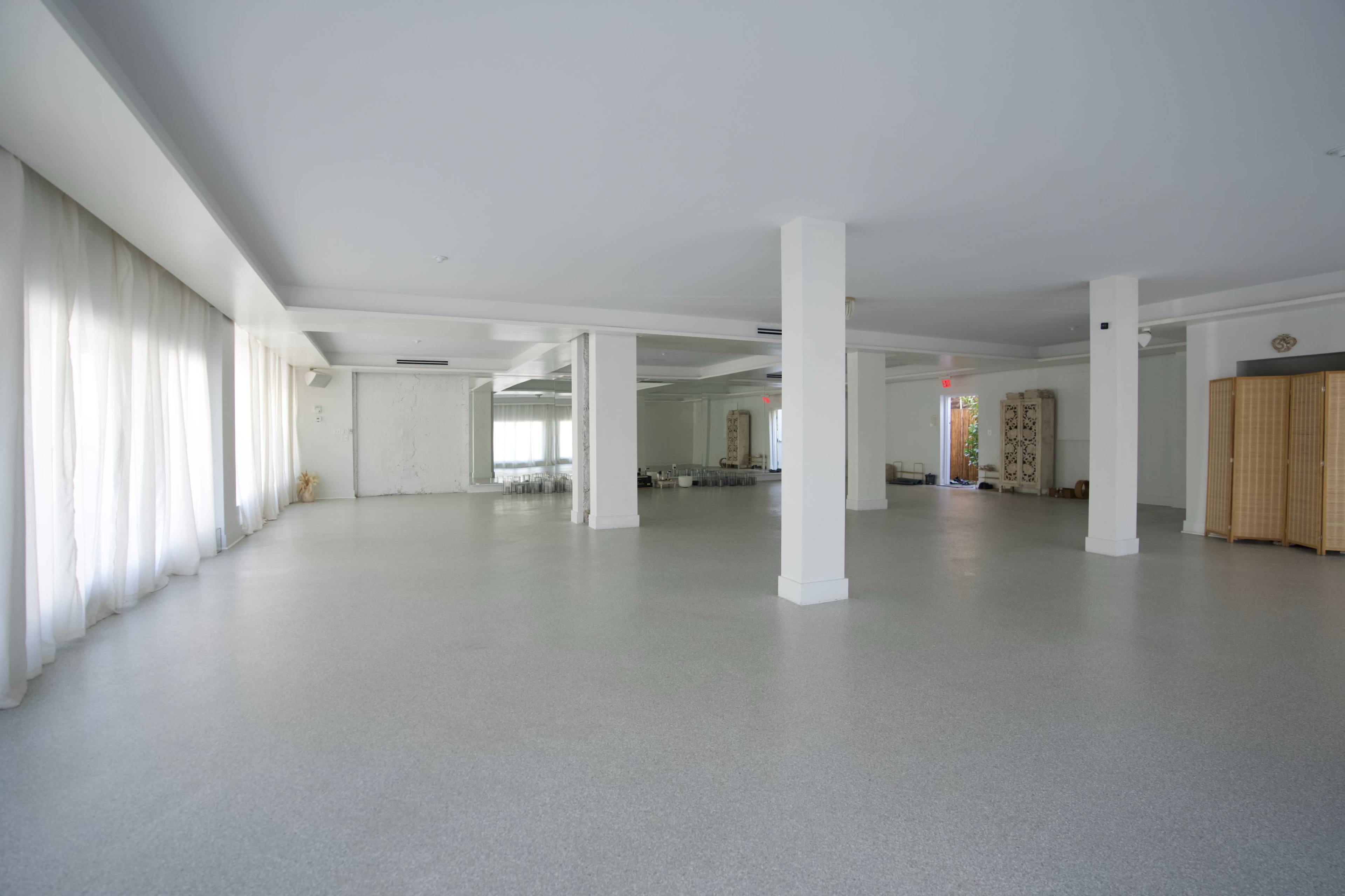 Hanu Yoga Studio | Minimalist, Boho Chic Wellness Studio in the Heart ...