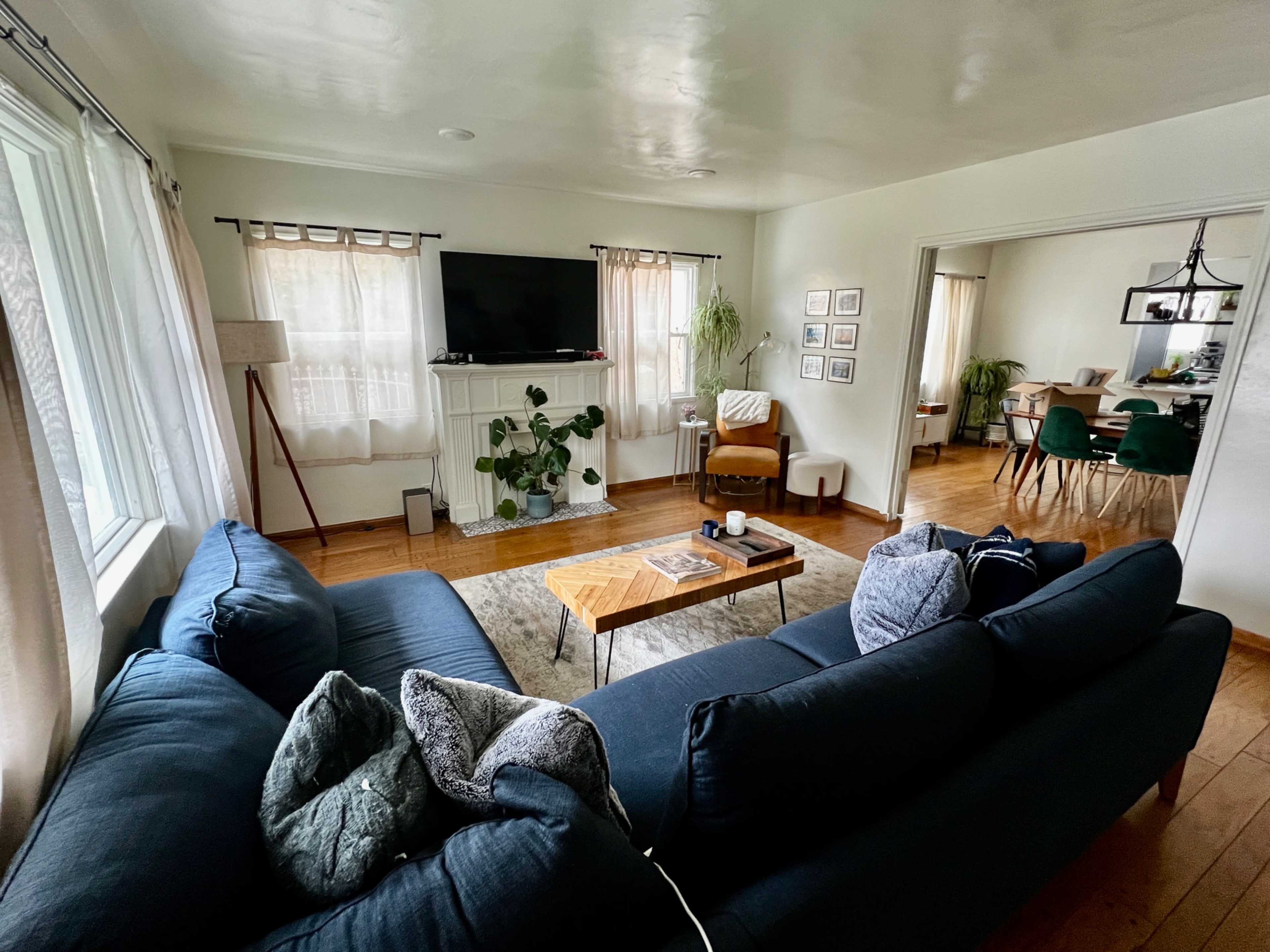 Mid wilshire Spacious Sunny 2br2ba with large backyard, La, CA ...
