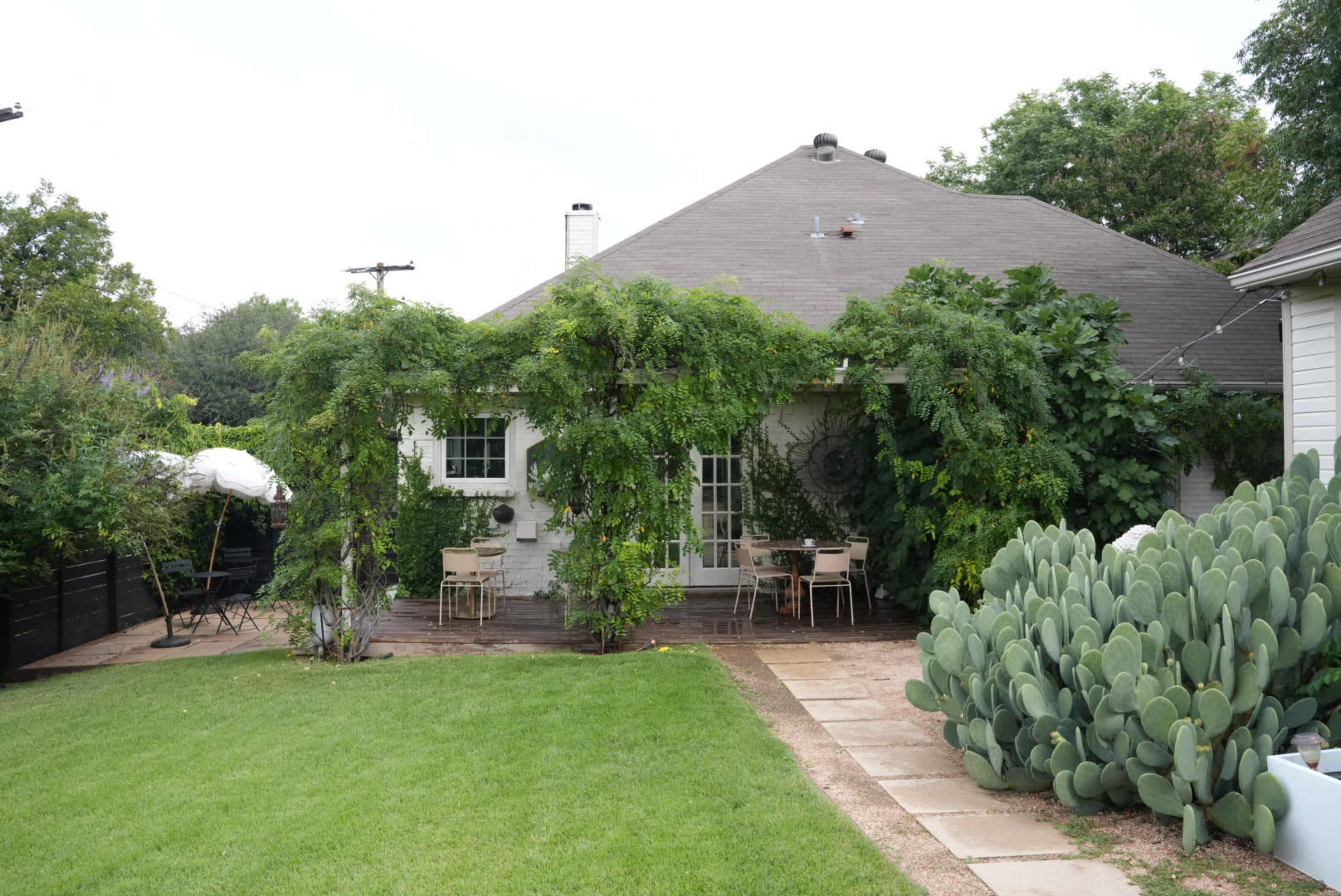 Stunning Bishop Arts Creative Compound, Dallas, TX | Production | Peerspace