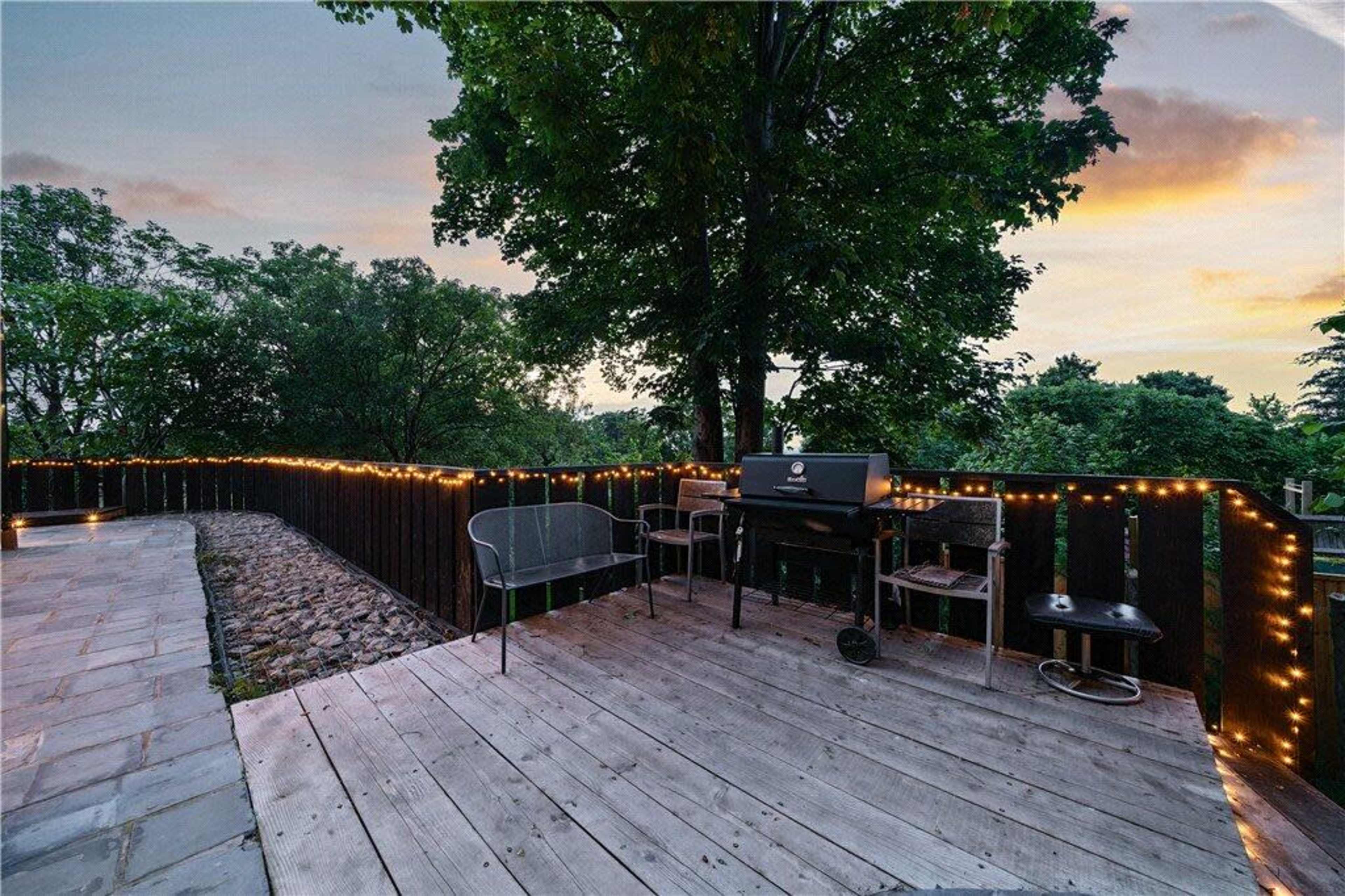 London villa with garden and skyline views, hot tub and sauna, London ...