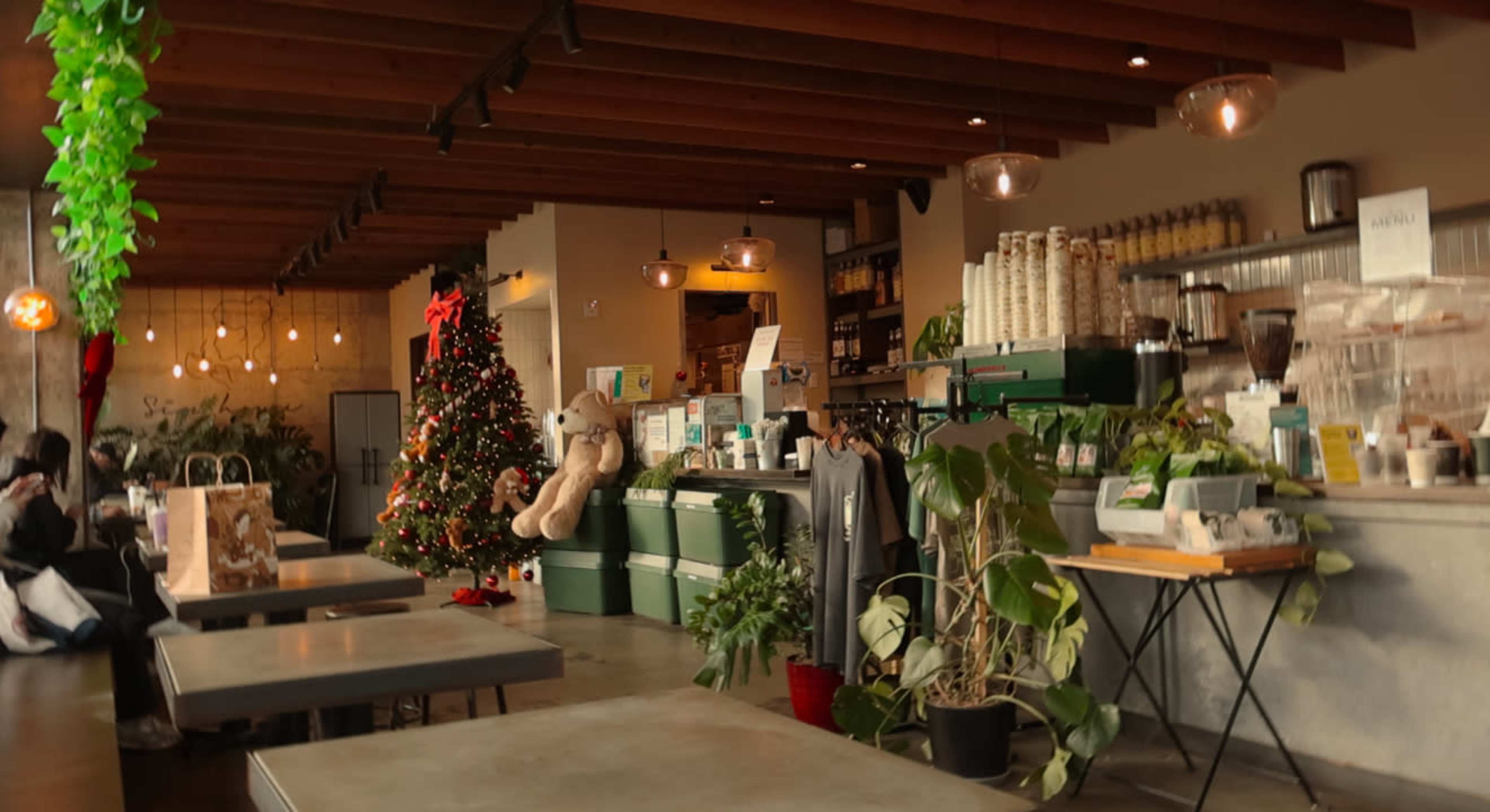 Cozy Cafe in U-District perfect for meetings and small gatherings ...