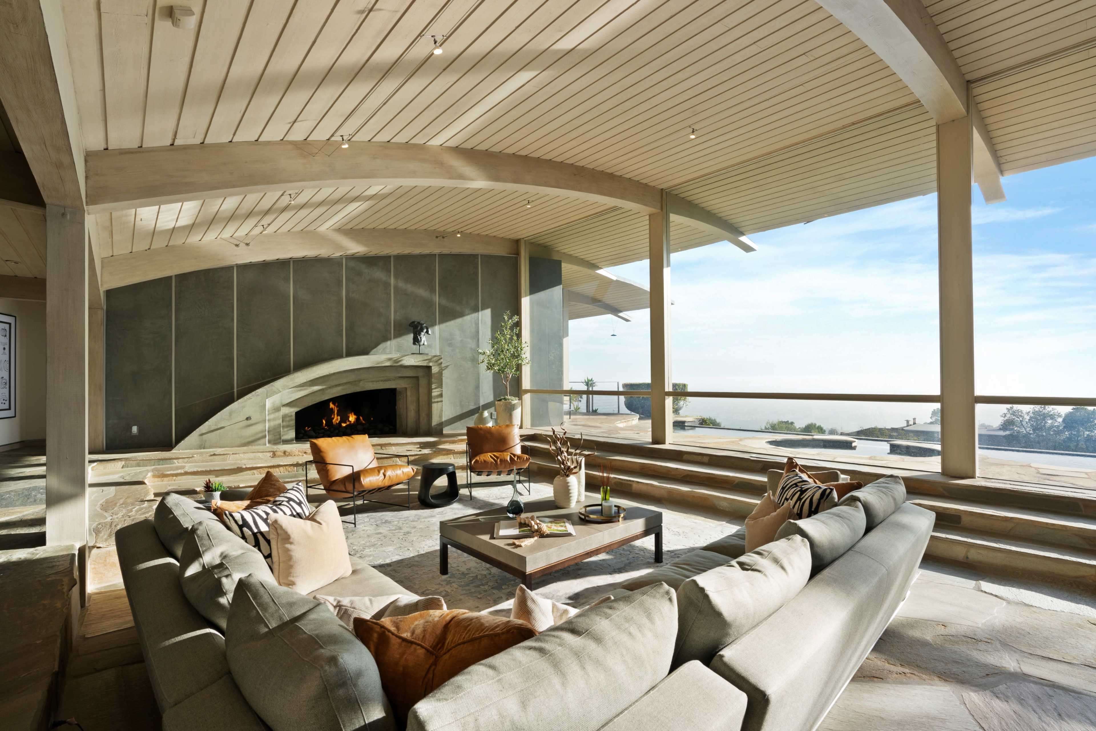 Cole Place - Private Architectural Masterpiece in Trousdale Estates ...